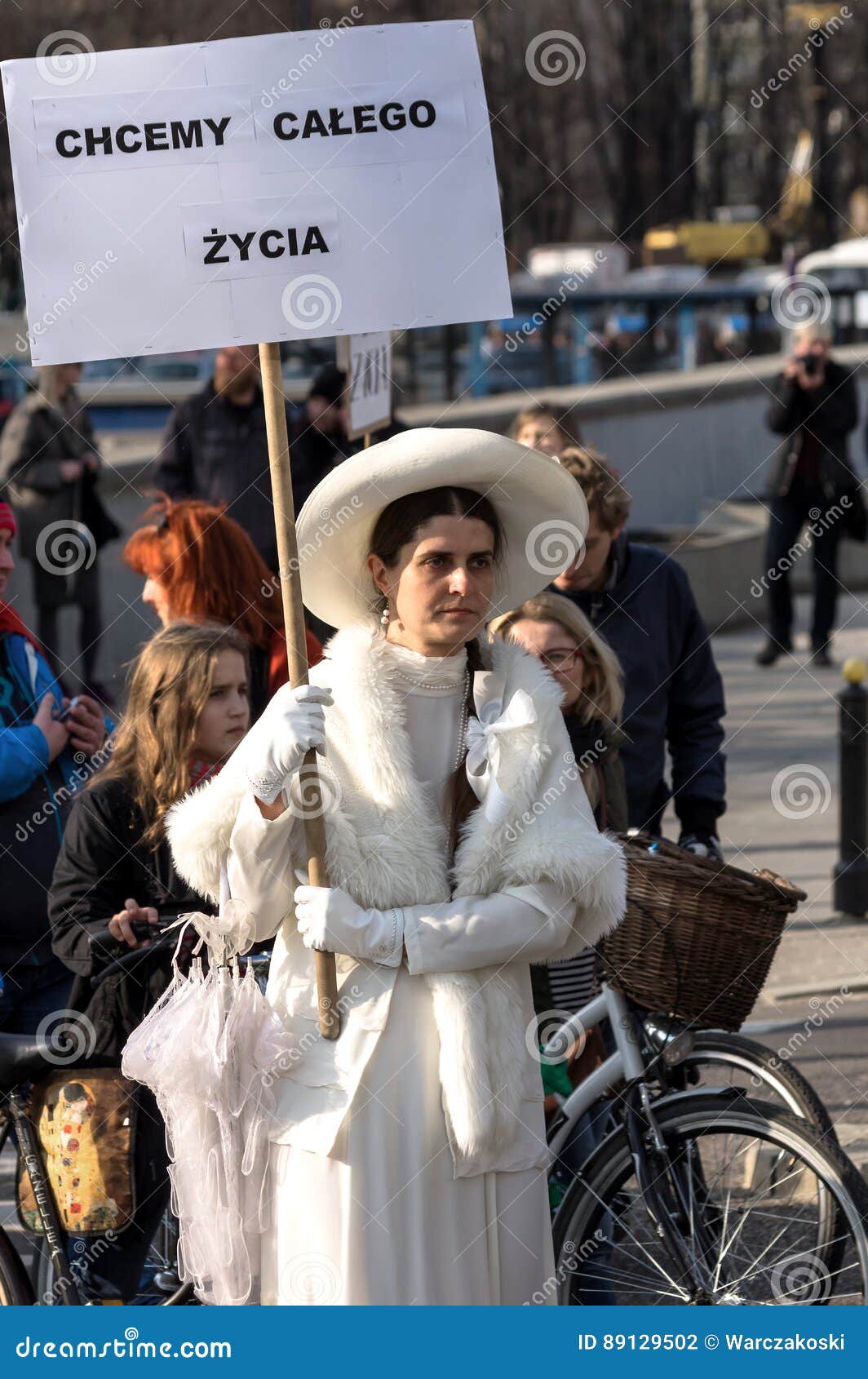 Manifa 2017 fotografia editorial. Imagem de fêmea, reprodutora - 89129502