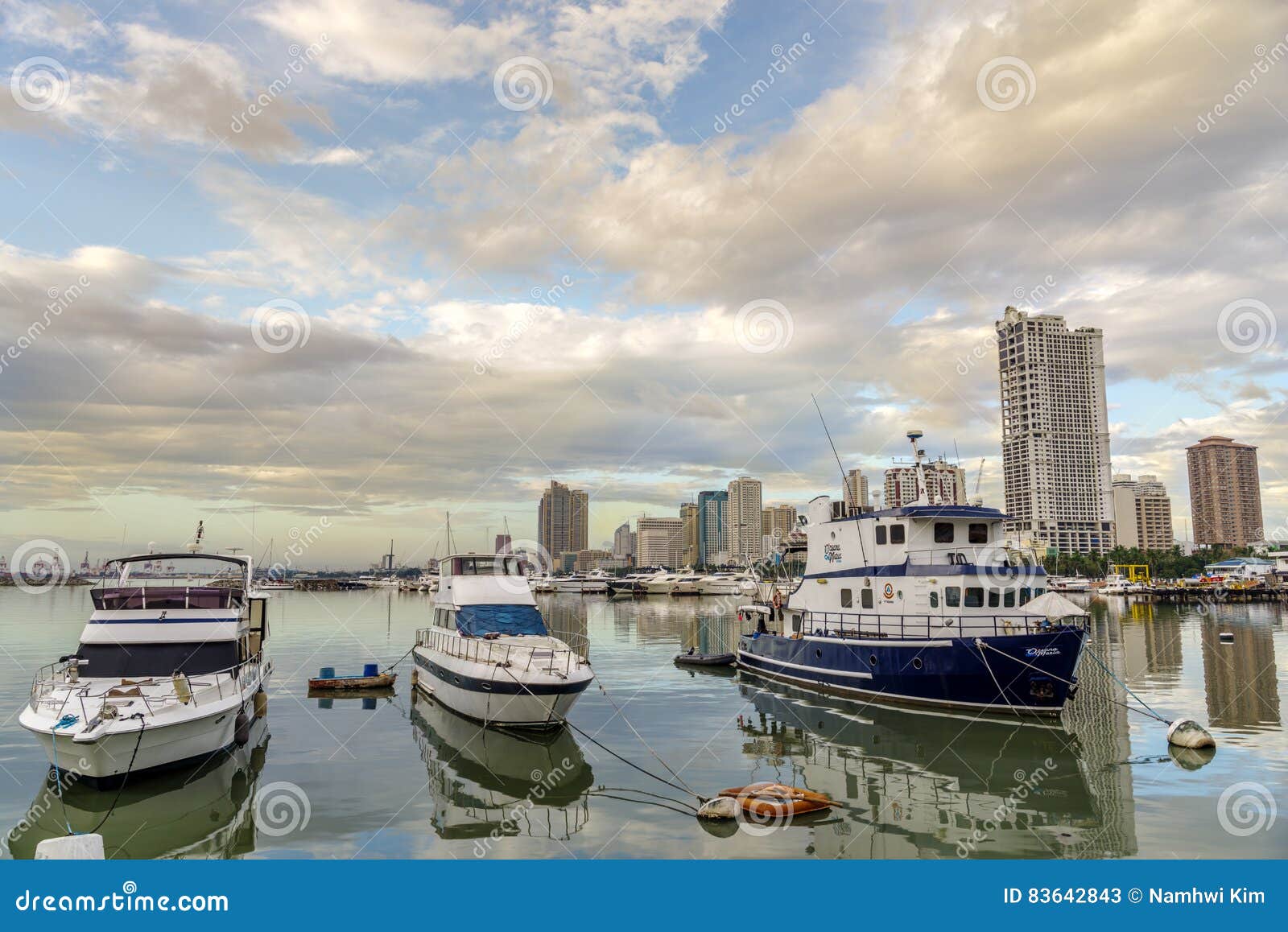 Manila Bay at Harbor Square Editorial Stock Photo - Image of marina ...