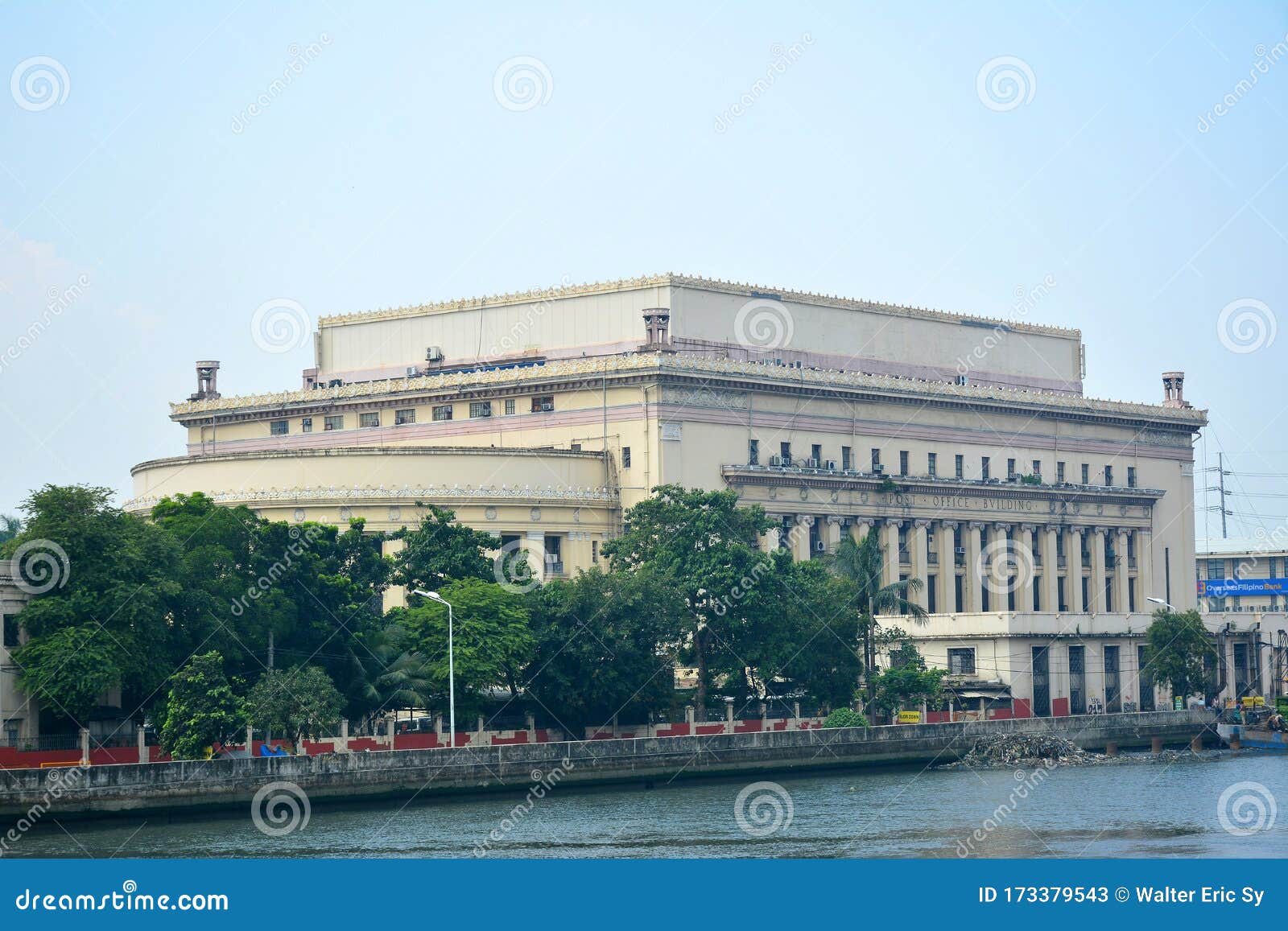 Manila Central Post Office or Also Known As Post Office Building Facade ...