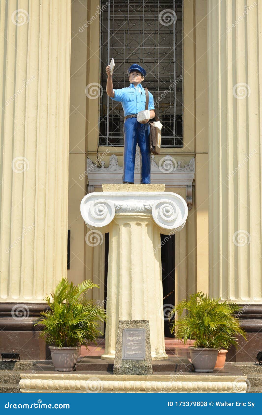 Manila Central Post Office Or Also Known As Post Office Building Facade ...