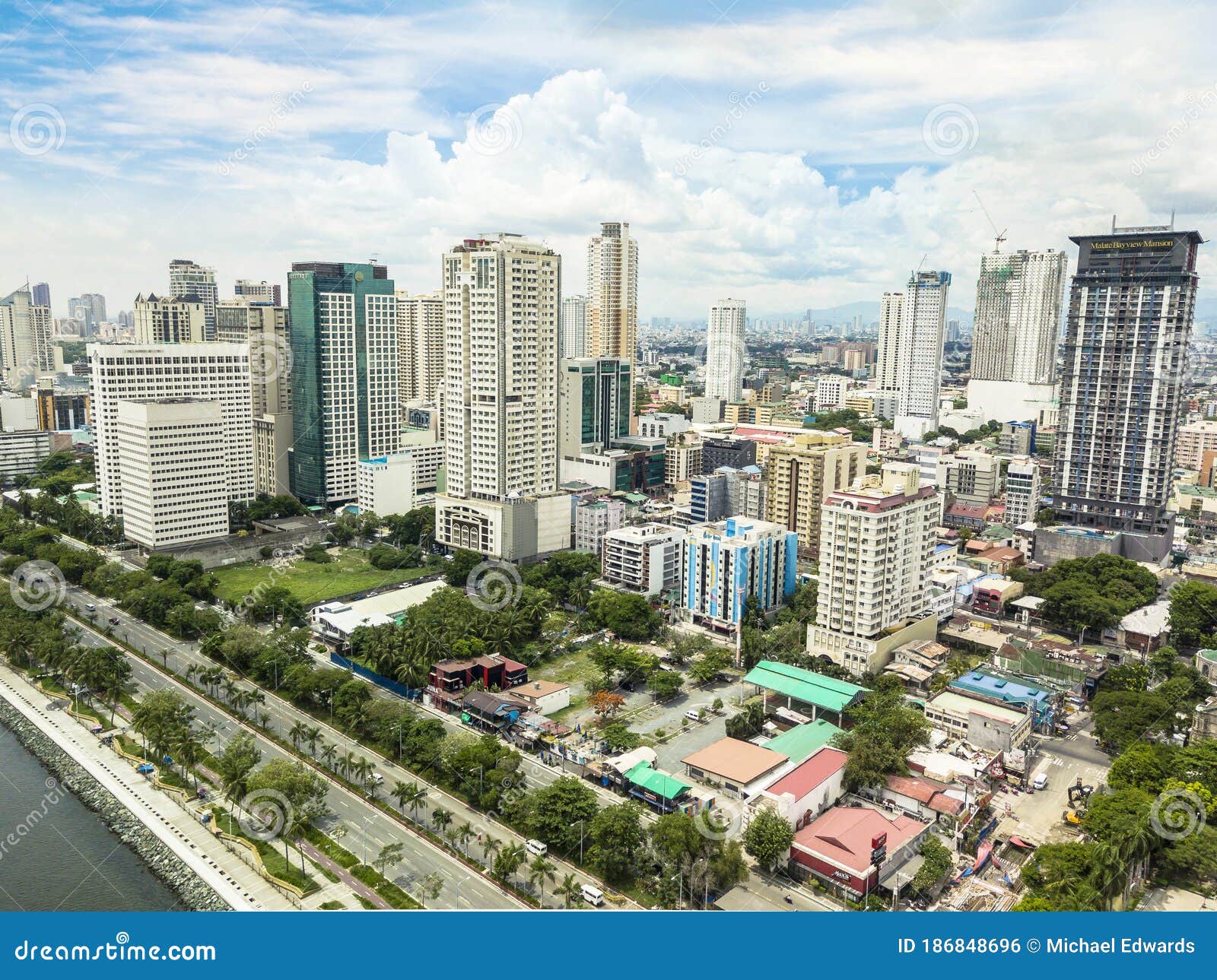 Manila, Philippines - Malate Skyline and Roxas Boulevard Editorial ...