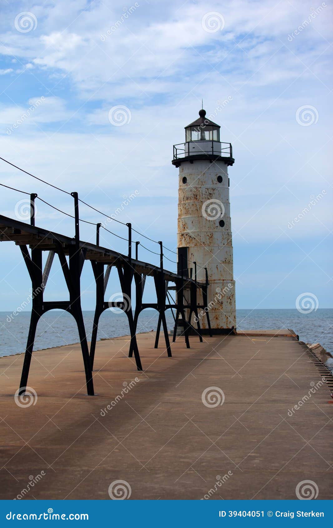 Manistee Pier Lighthouse Sur Le Lac Michigan Image stock - Image du ...