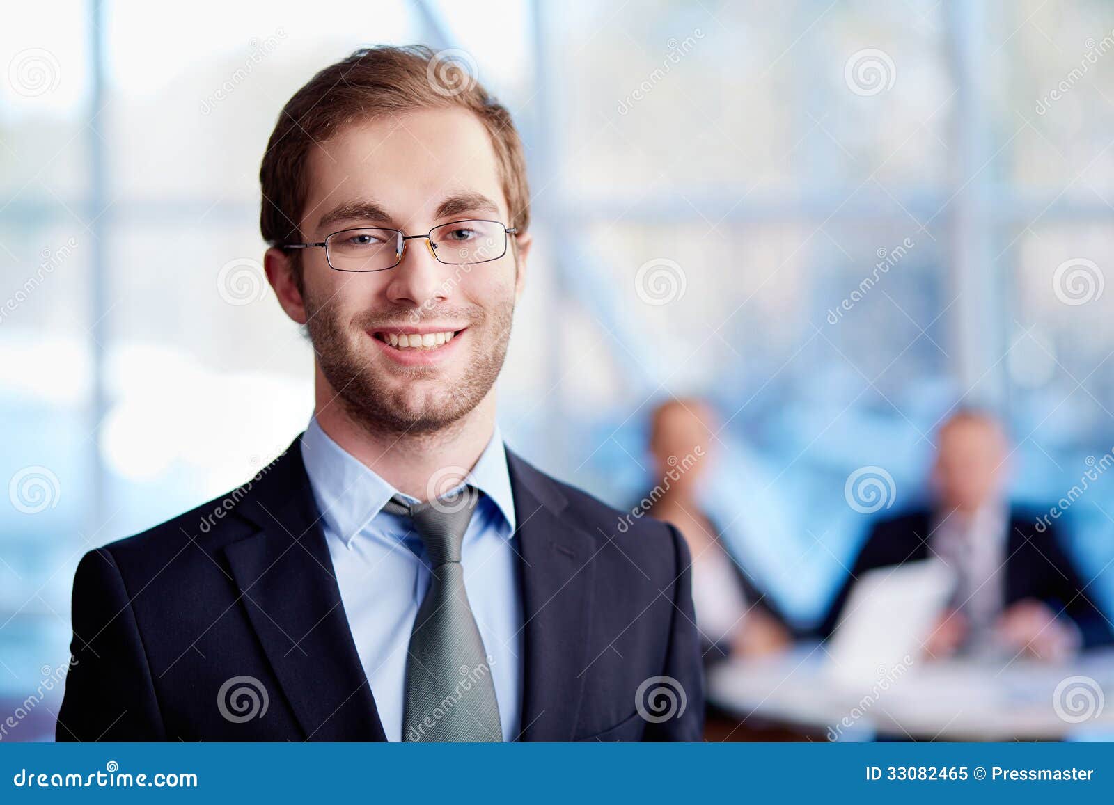 Manlig ledare fotografering för bildbyråer. Bild av framsida - 33082465