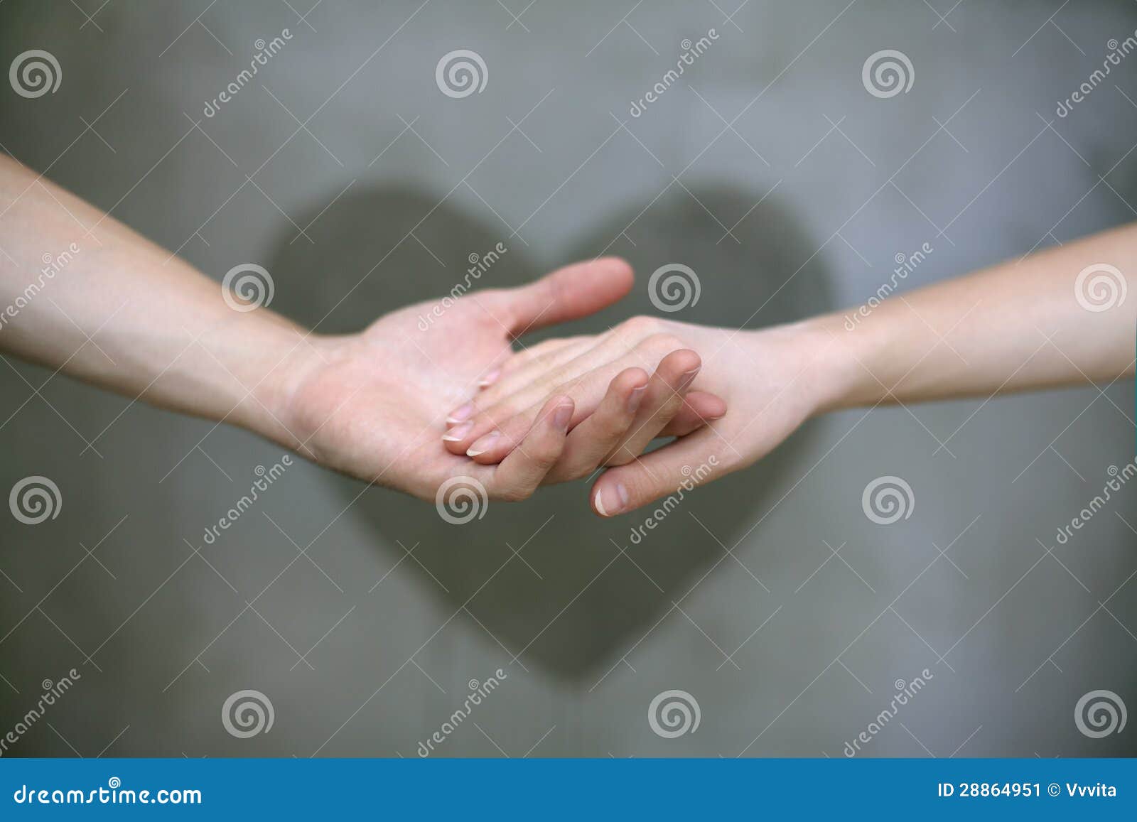 Mann, Der Die Hand Der Frau Anhält Stockbild - Bild von finger, hart ...