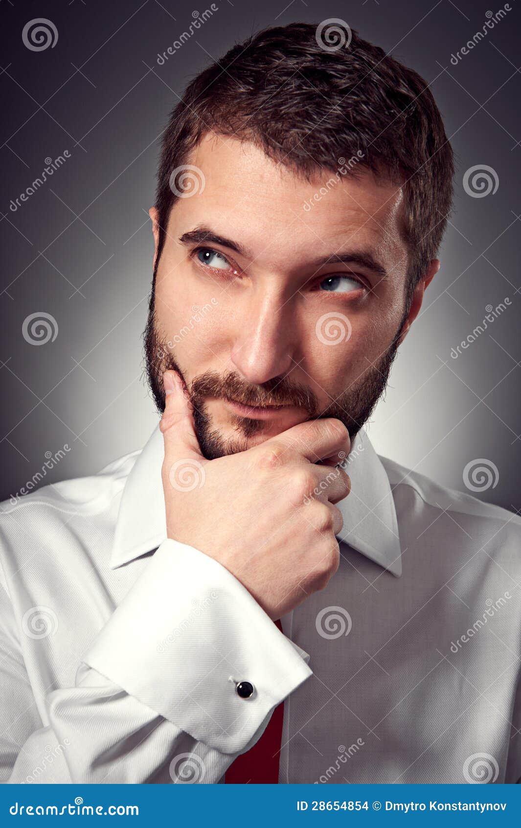 Mann, der an etwas denkt stockfoto. Bild von durchdacht - 28654854