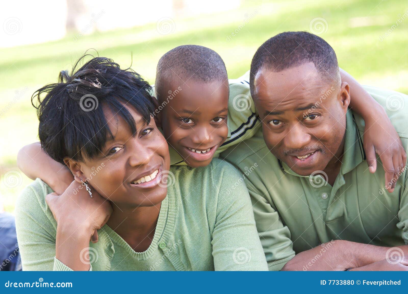 Mann, Frau und Kind stockfoto. Bild von lächeln, vati - 7733880