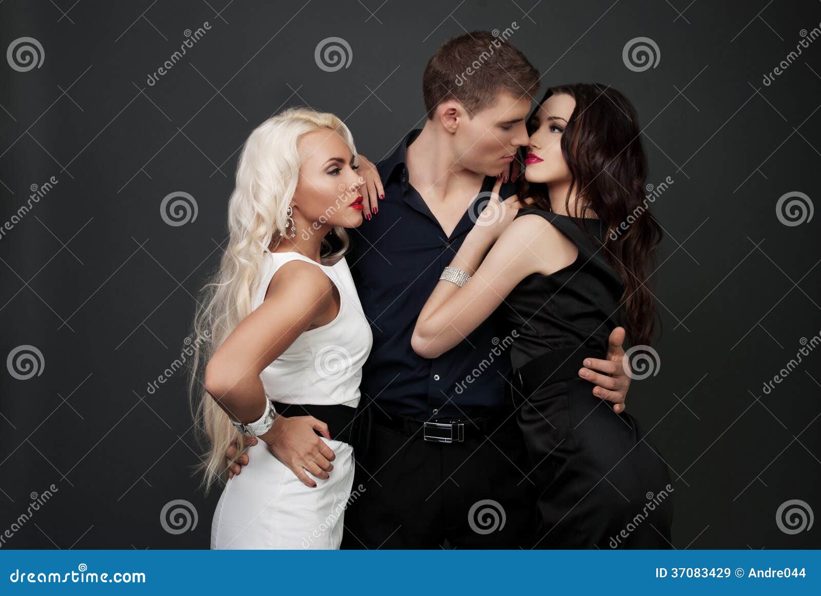 Mann Und Frauenliebe Heiße Liebesgeschichte Stockbild Bild Von