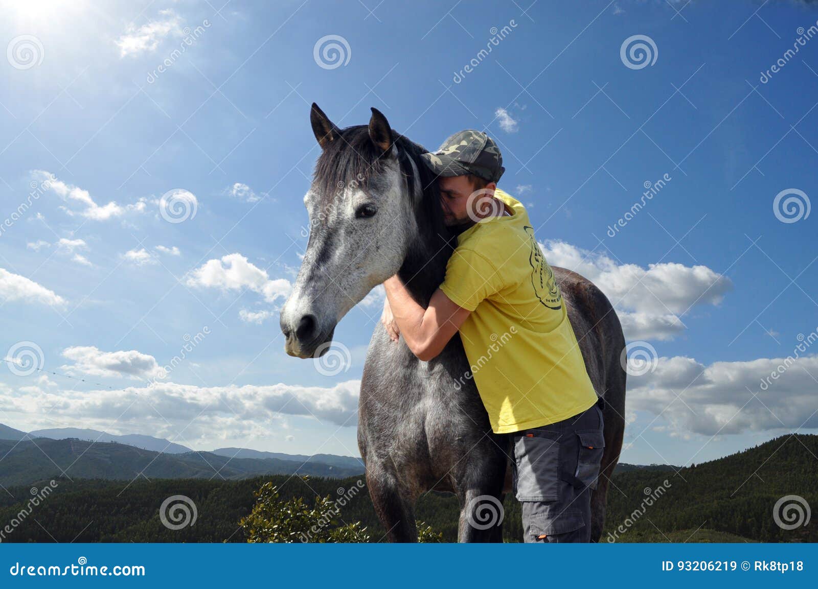 Mann und sein Pferd stockbild. Bild von pferd, liebe - 93206219
