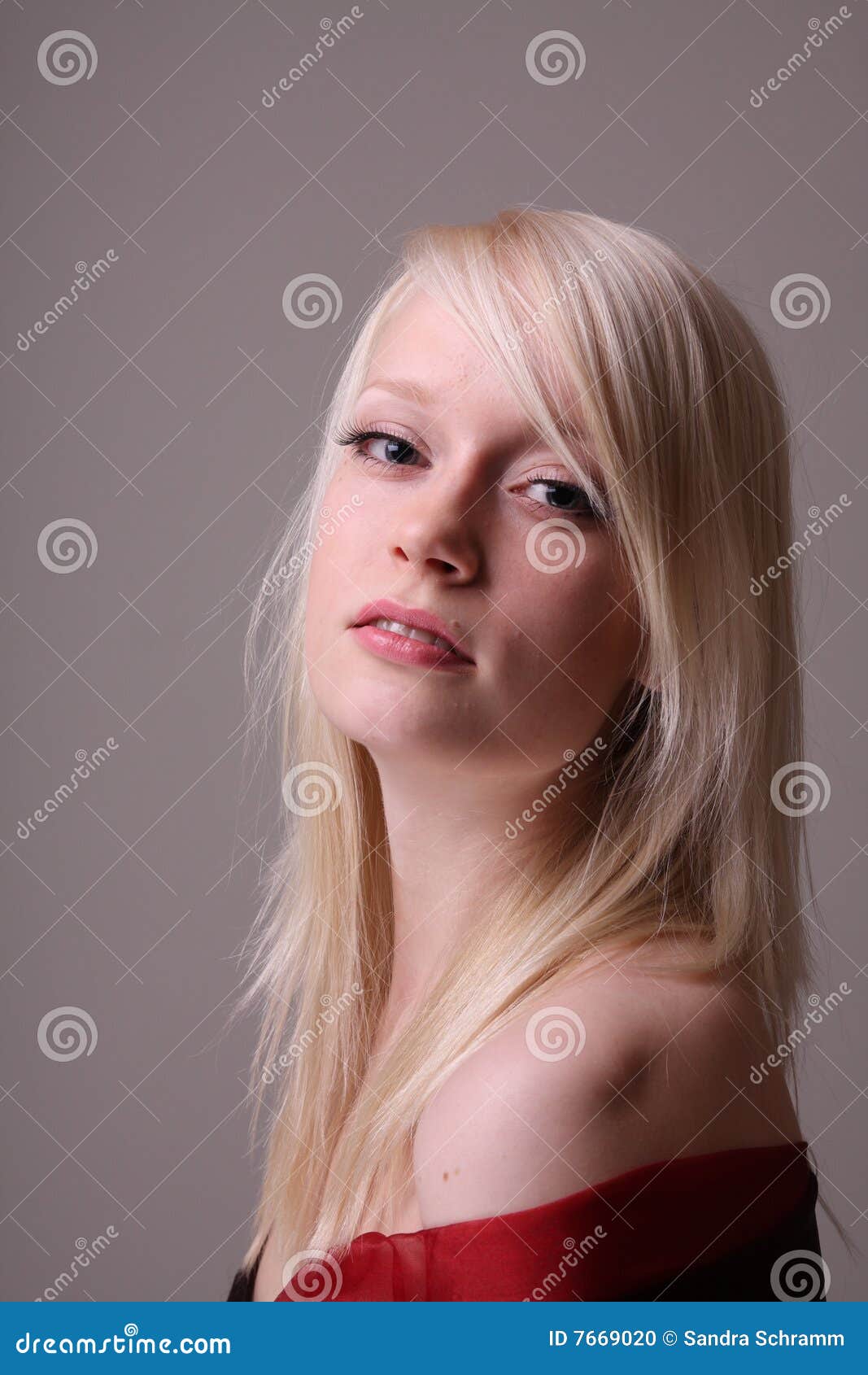 Mannequin in studio stock foto. Image of jong, glamour - 7669020