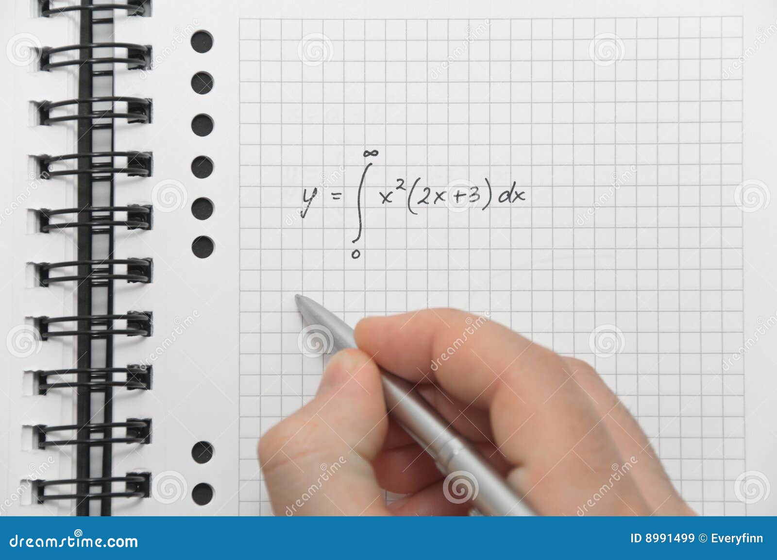 Mano Che Scrive Formula Complessa Di Per La Matematica Immagine Stock ...