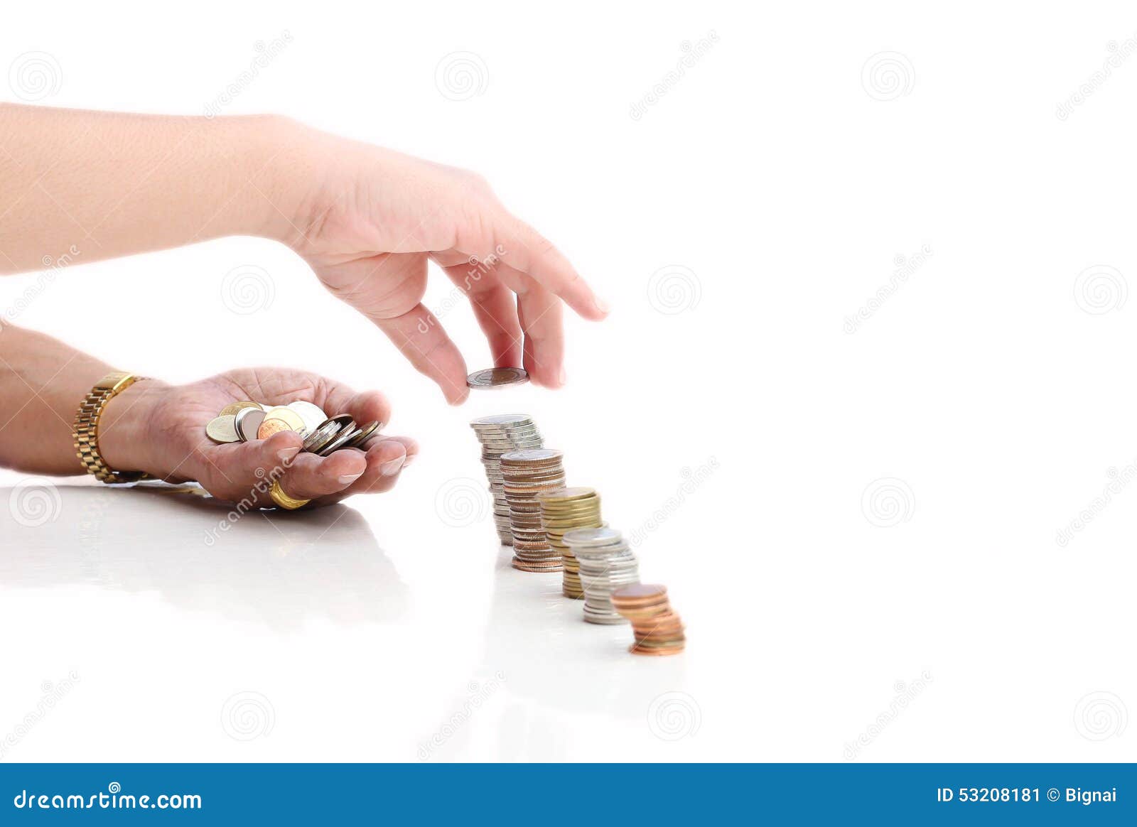 Mano Con La Moneda En Un Fondo Blanco Imagen de archivo - Imagen de ...