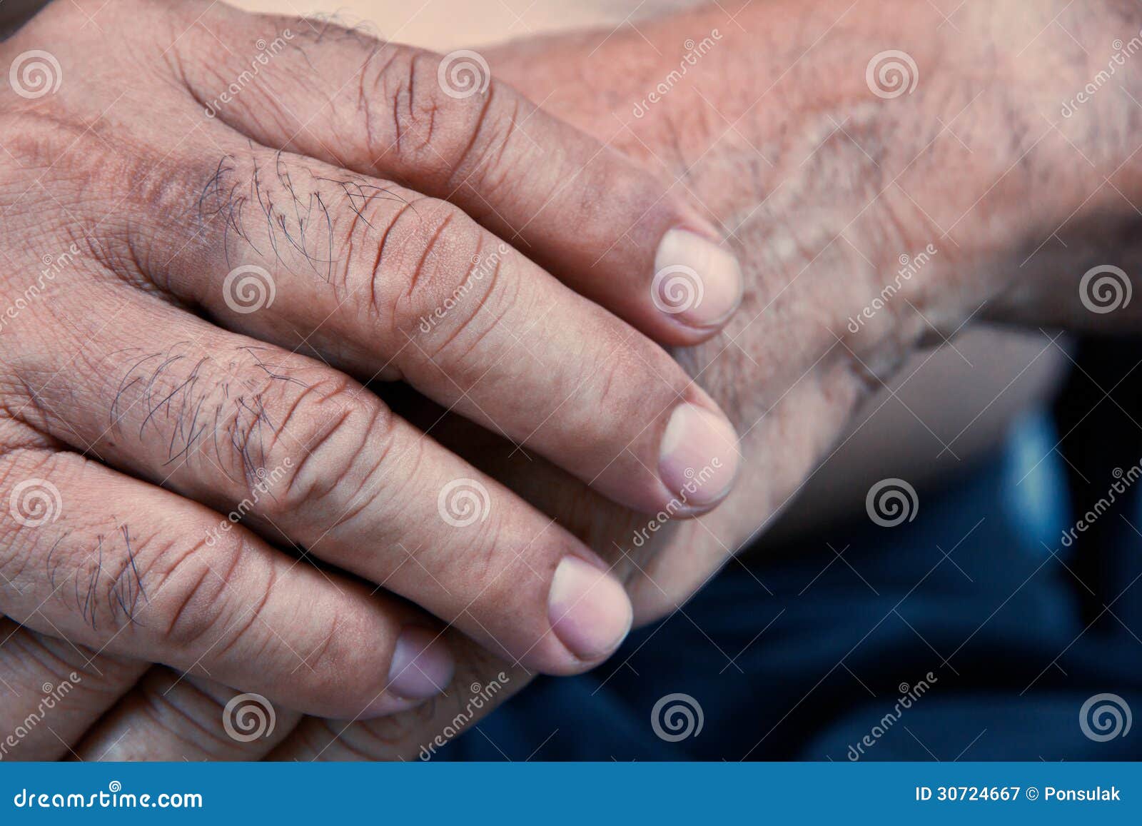 Mano Dell'uomo Anziano Immagine. Immagine: 30724667