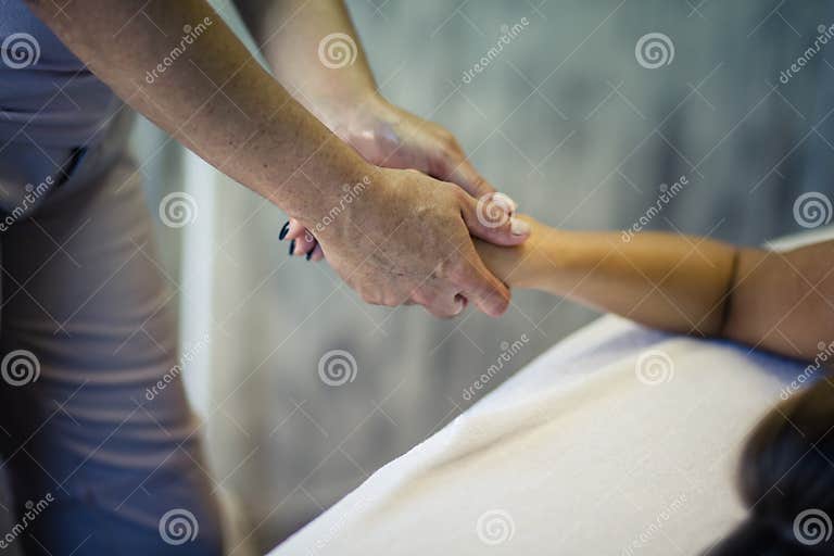 Mano lisa imagen de archivo. Imagen de cierre, medicina - 126523419