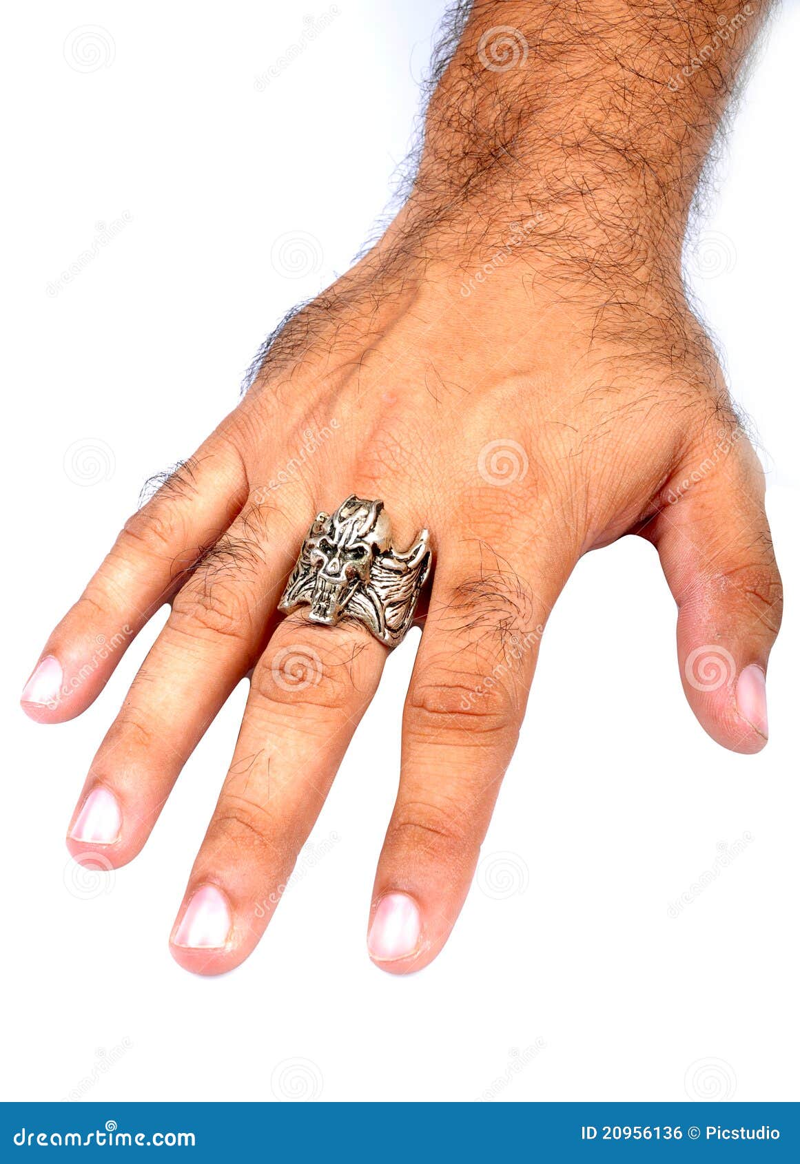 Mano Masculina Con El Anillo Foto de archivo - Imagen de fashionable ...