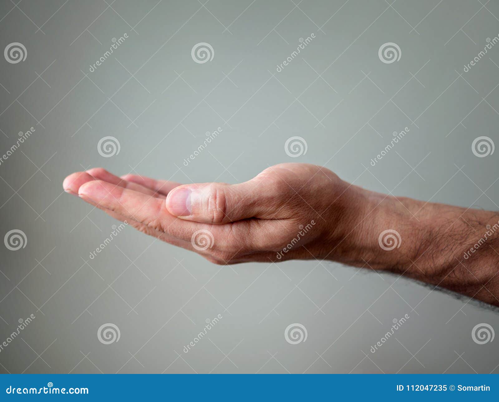 Mano Que Lleva a Cabo Gesto - Dando O Recibiendo Concepto Imagen de ...