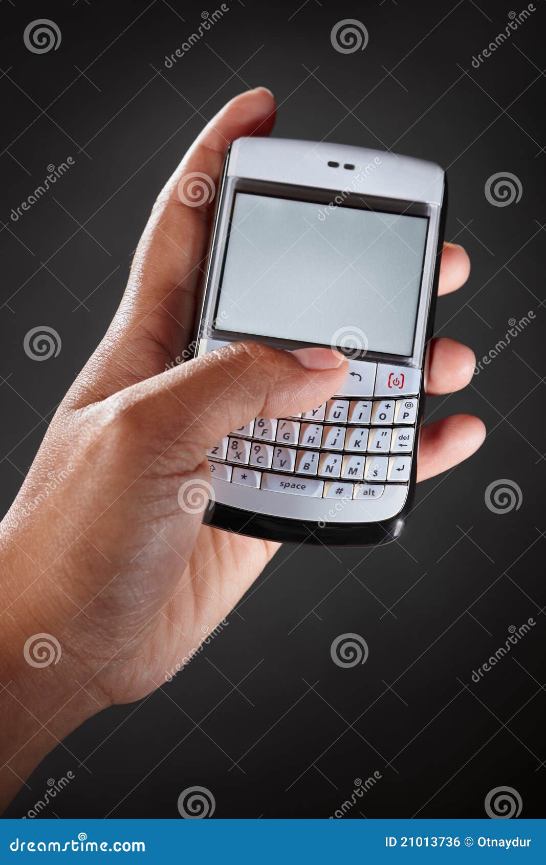 Mano Que Sostiene Handphone Qwerty Foto de archivo - Imagen de oscuro ...