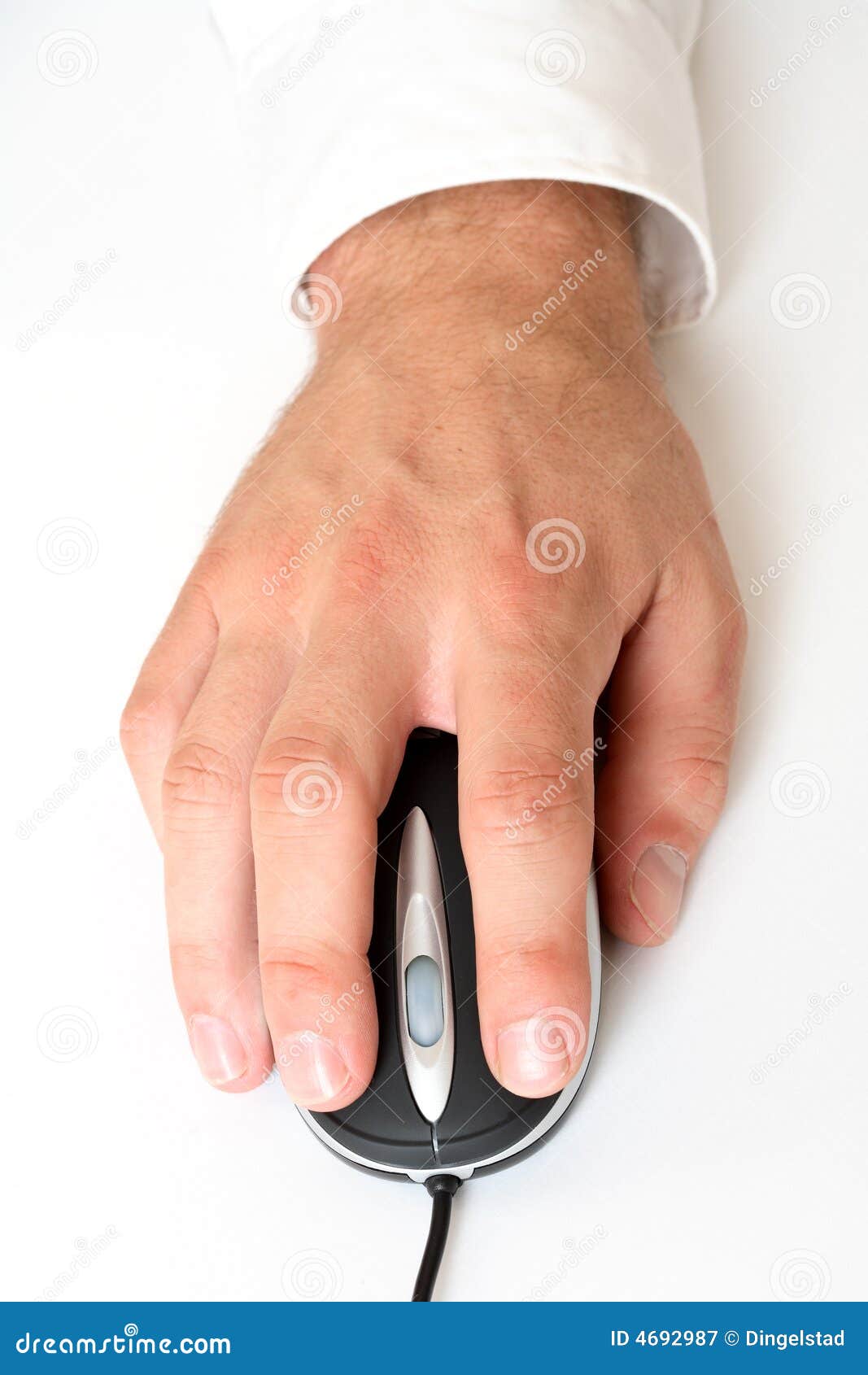 Mano usando un ratón imagen de archivo. Imagen de foco - 4692987