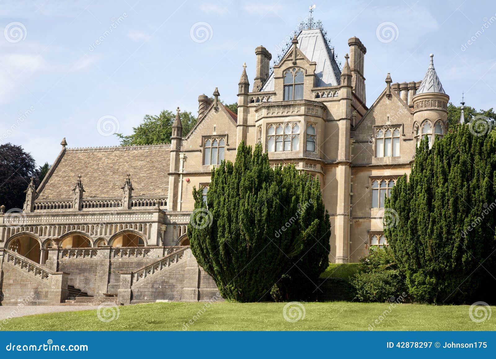 Manoir victorien image stock. Image du grand, britannique - 42878297