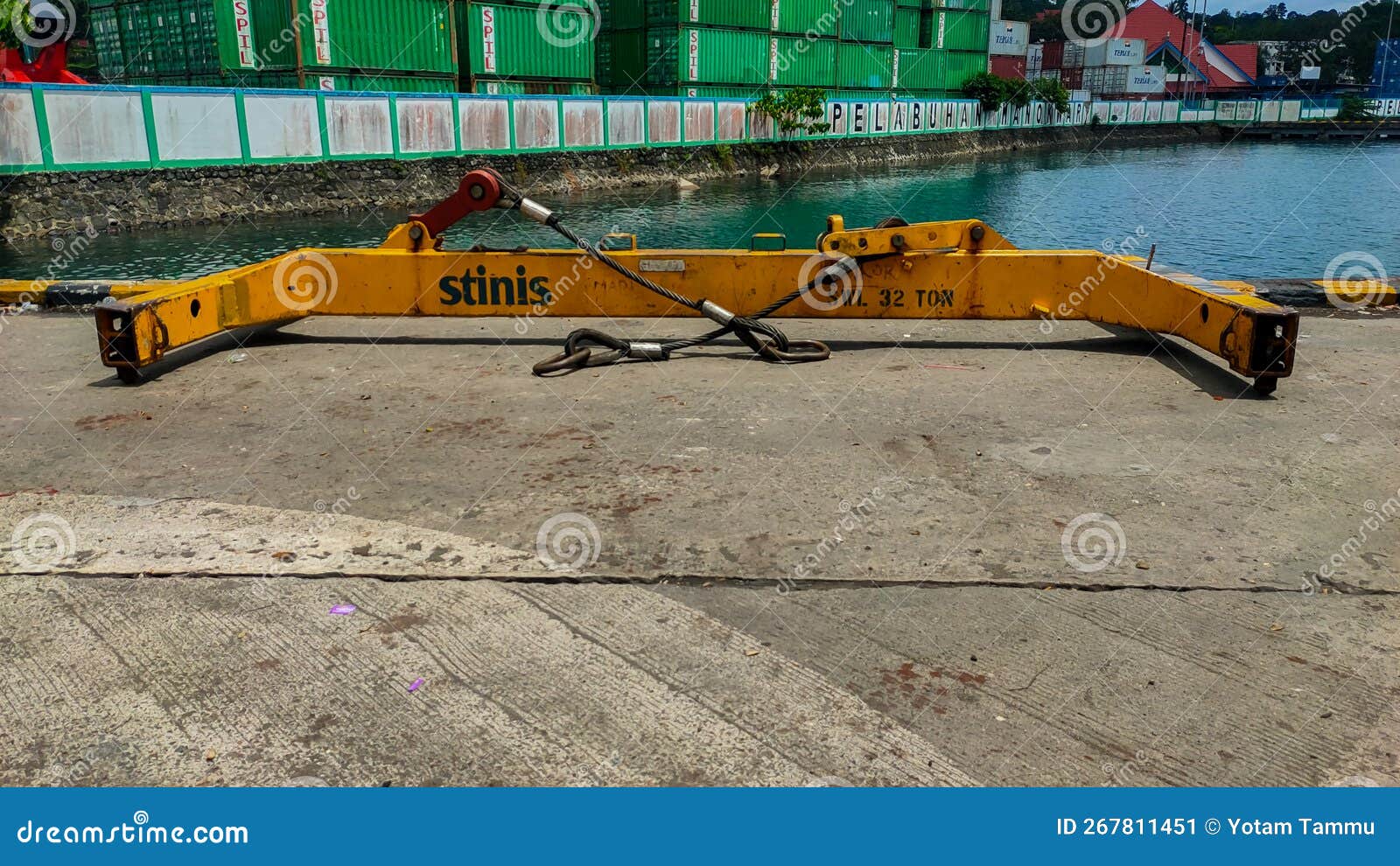 Manokwari, January 29 2023, the Container Strapping Device Was Unloaded ...