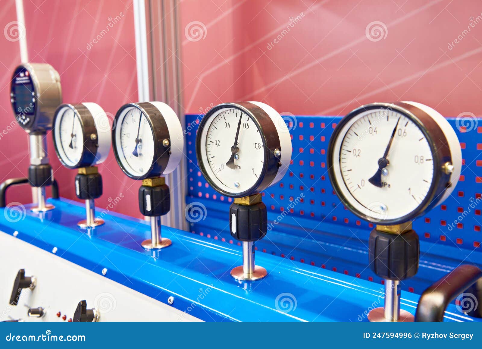 Manometer on Stand of Pneumatic Rack Stock Photo - Image of metrology ...