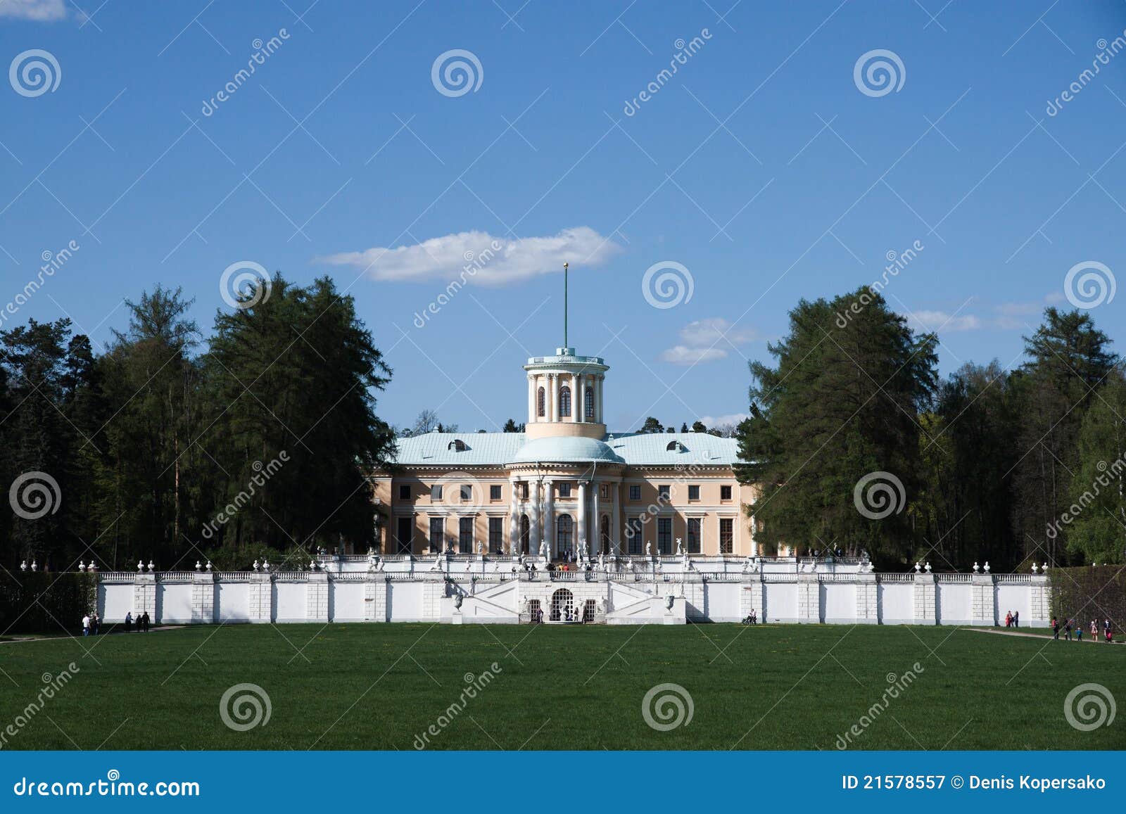 Manor house front view stock image. Image of antique - 21578557