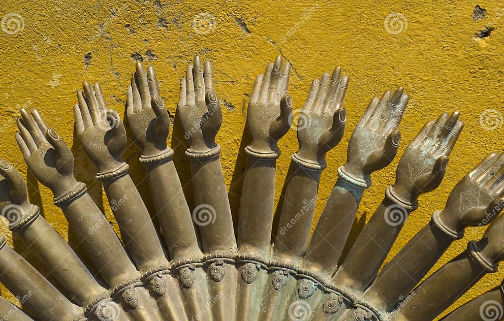 Manos de Buda imagen de archivo. Imagen de religioso - 37763465