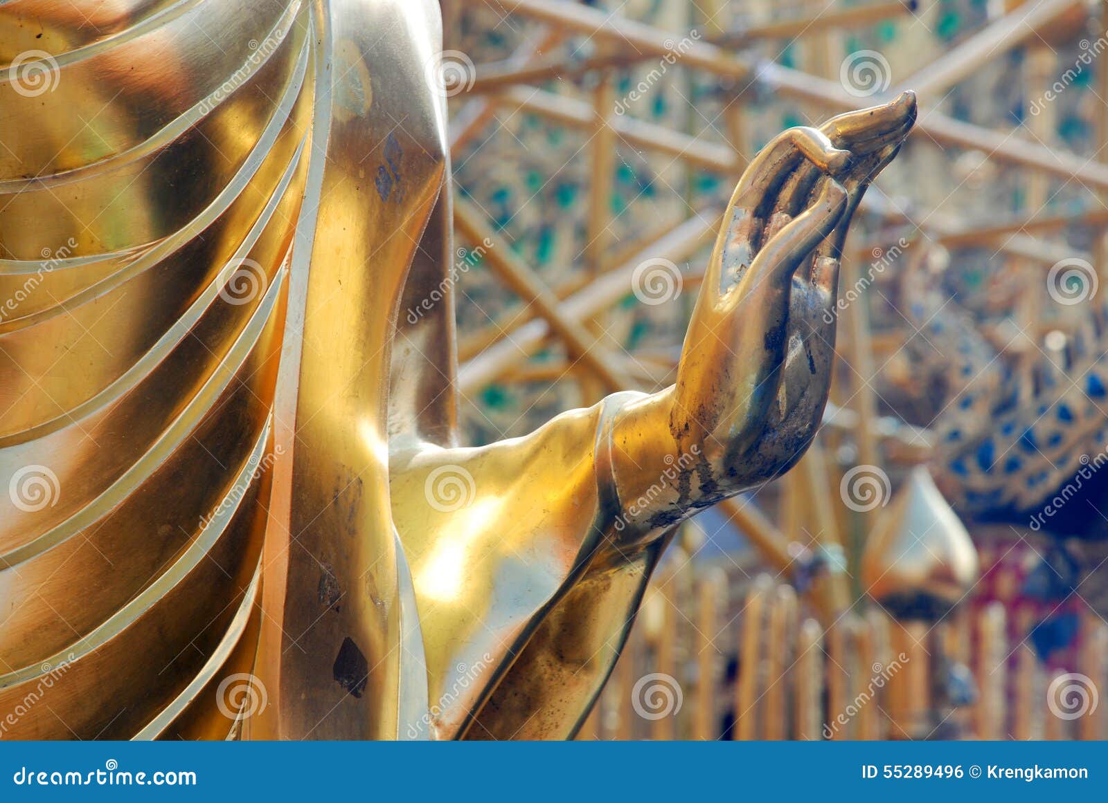 Manos De La Estatua De Buddha Foto de archivo - Imagen de madera ...