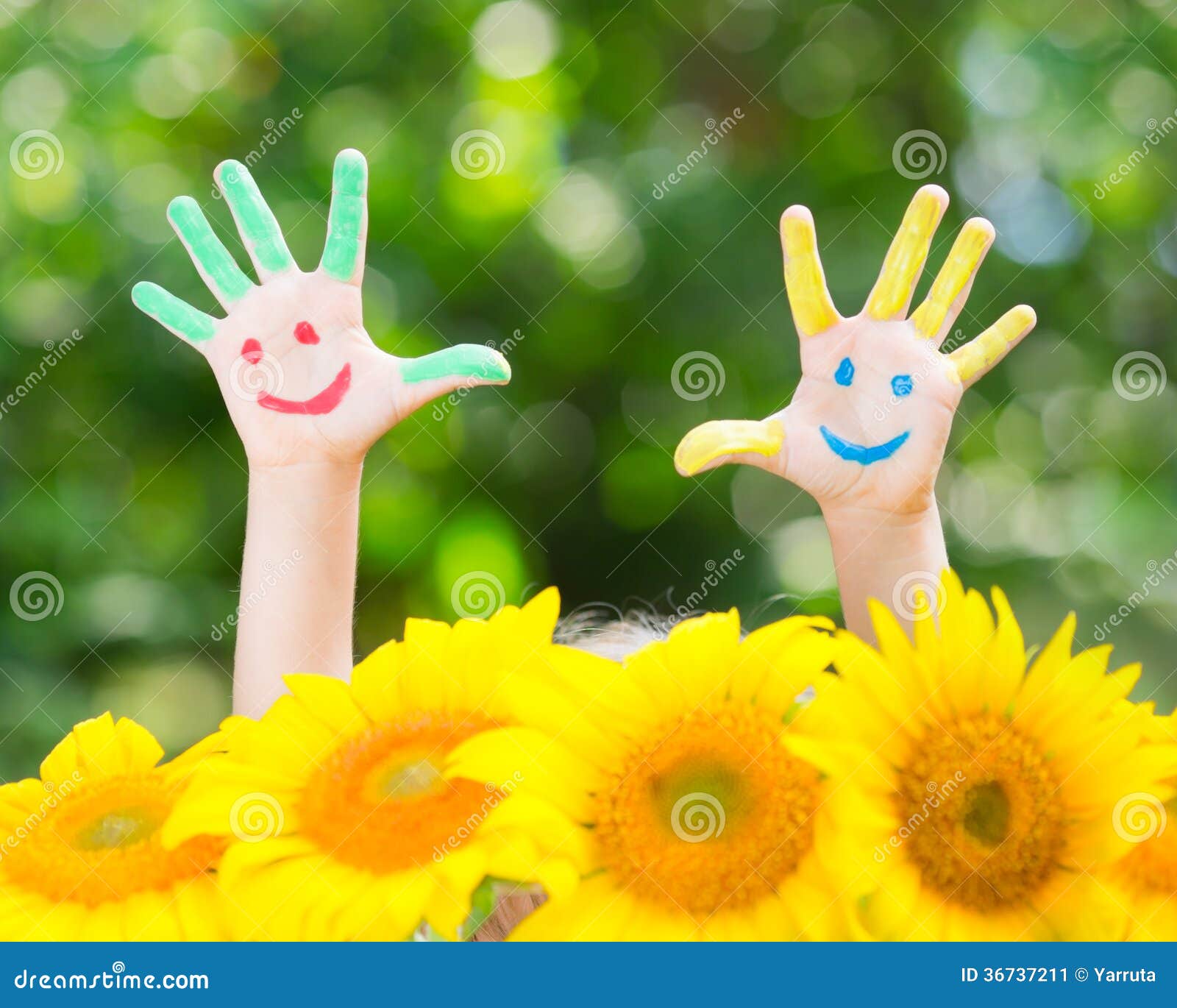 Manos felices imagen de archivo. Imagen de palma, manos - 36737211