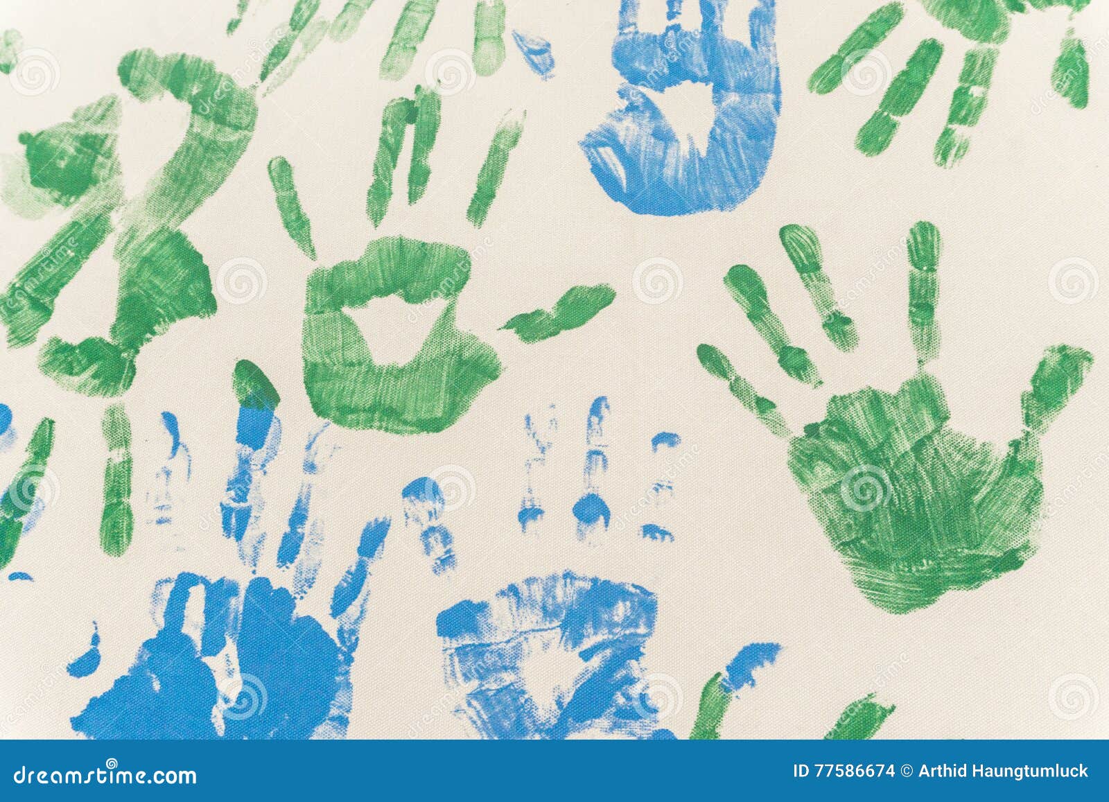 Manos pintadas stock de ilustración. Ilustración de modelo - 77586674