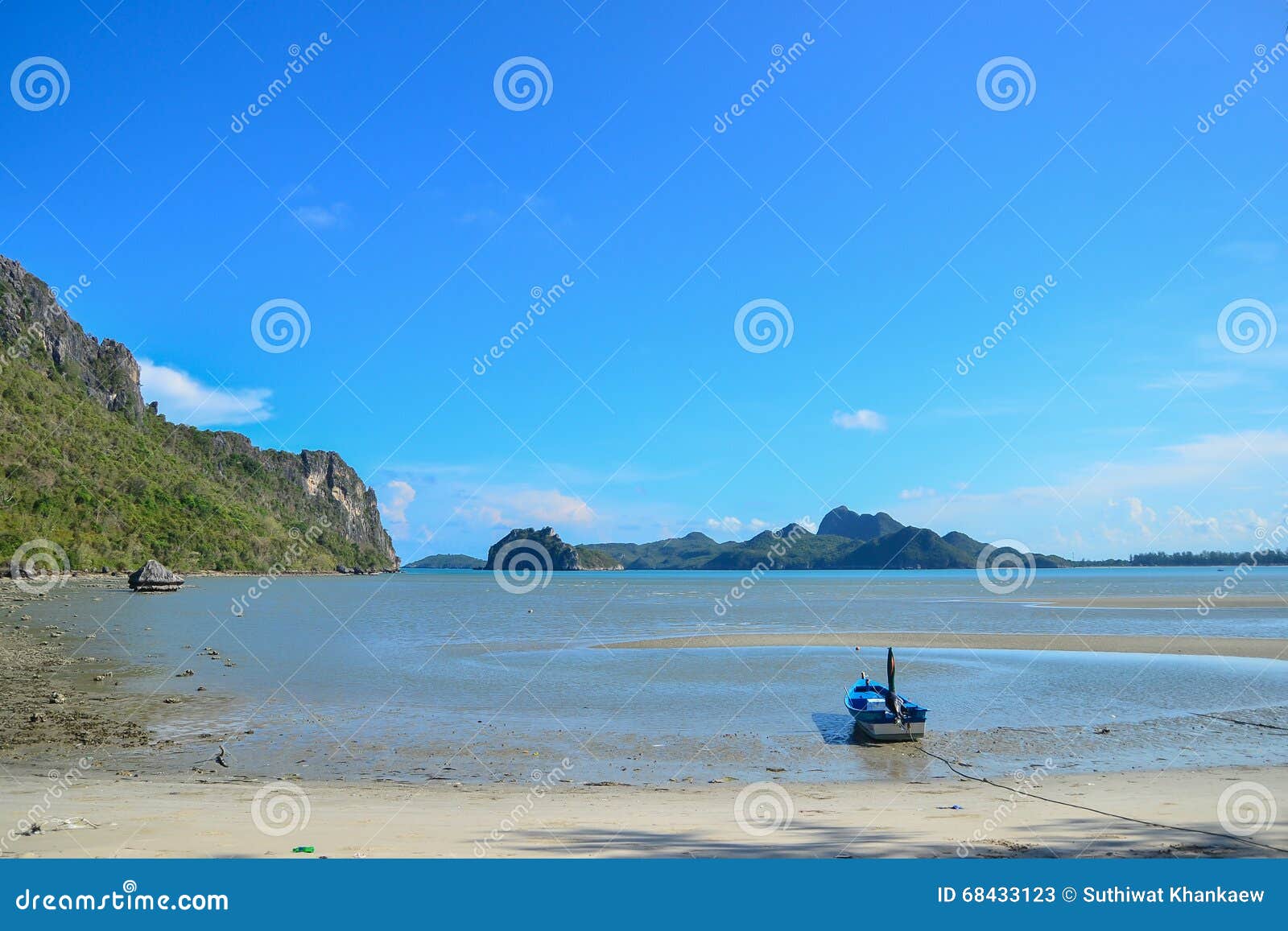 Manow bay, Thailand stock image. Image of stone, provience - 68433123