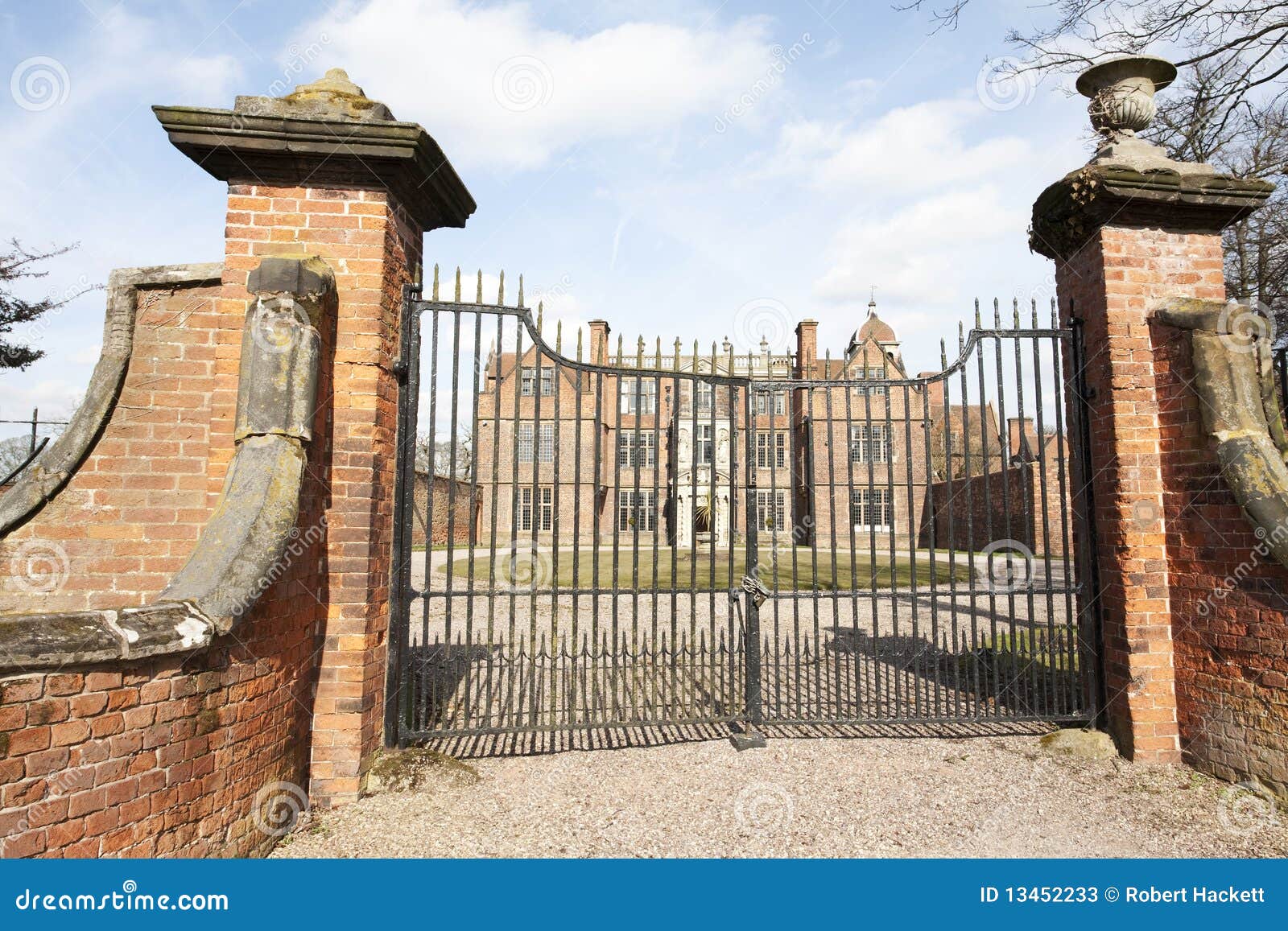 641 Mansion Entrance Gates Stock Photos - Free & Royalty-Free Stock ...