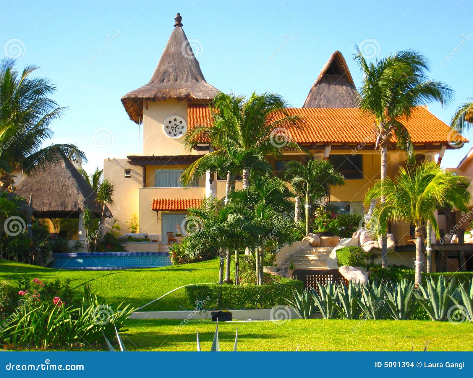 Mansion in Tropical Vacation Resort Stock Photo - Image of architecture ...