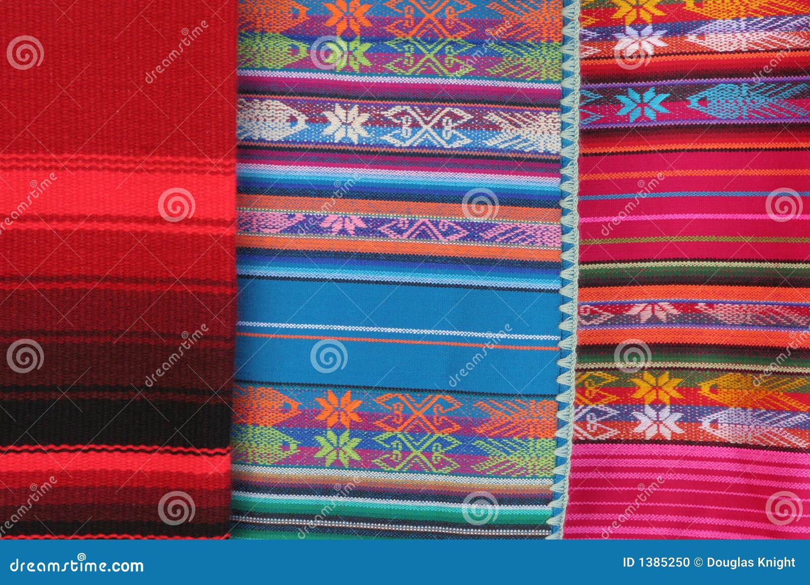 Manta india 1 foto de archivo. Imagen de rojo, mantas - 1385250