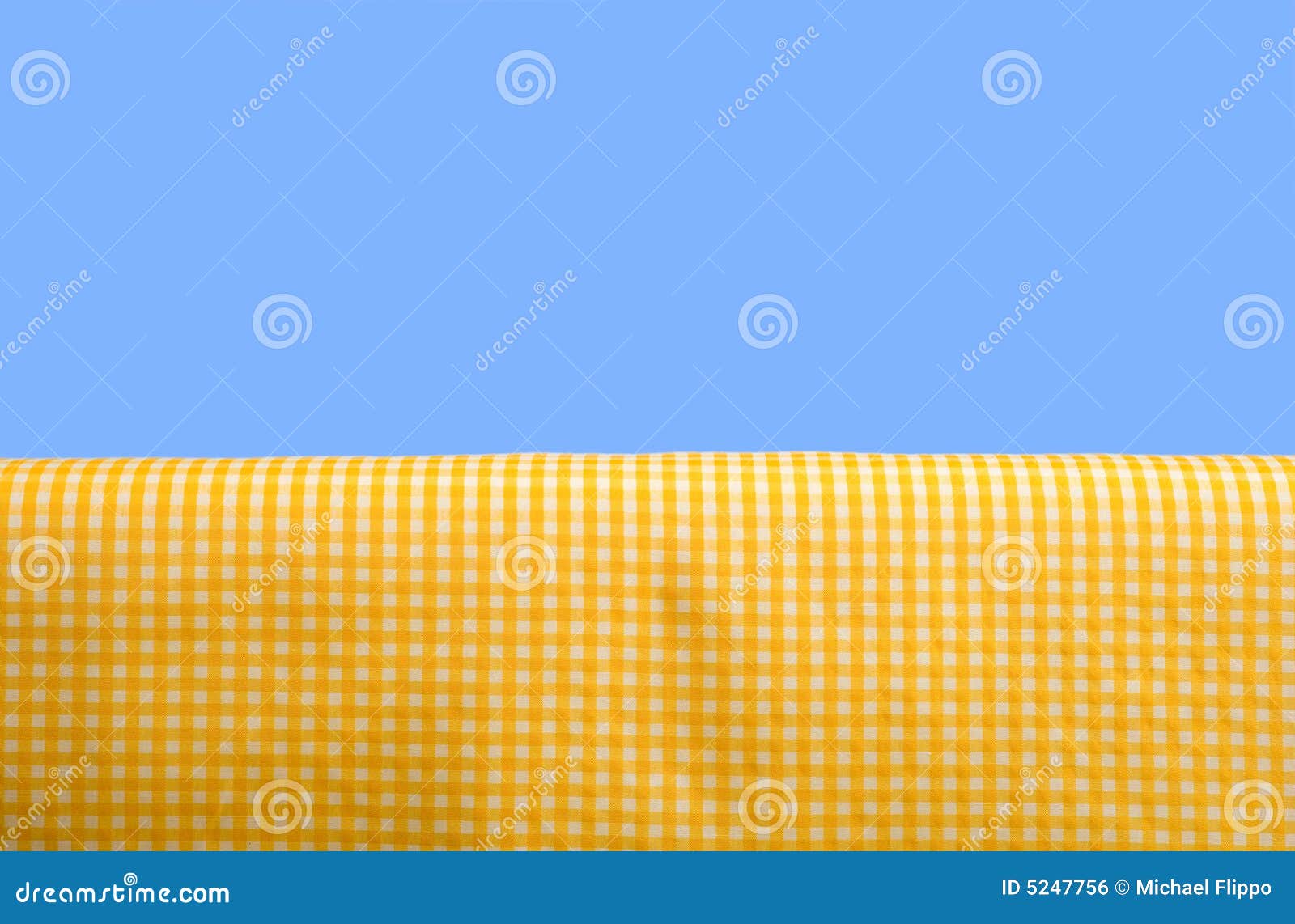 Mantel Amarillo De La Guinga Foto de archivo - Imagen de almuerzo ...