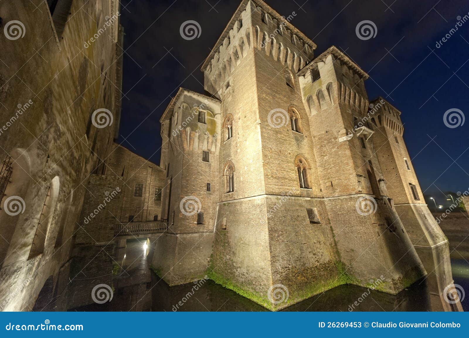 Mantua, El Castillo Por Noche Imagen de archivo - Imagen de medieval ...