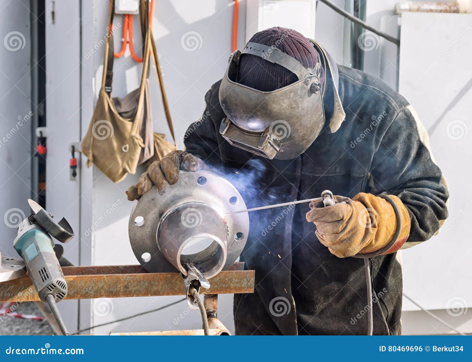 Manual Arc Welding Conical Transition with a Skirted Flange Stock Photo ...