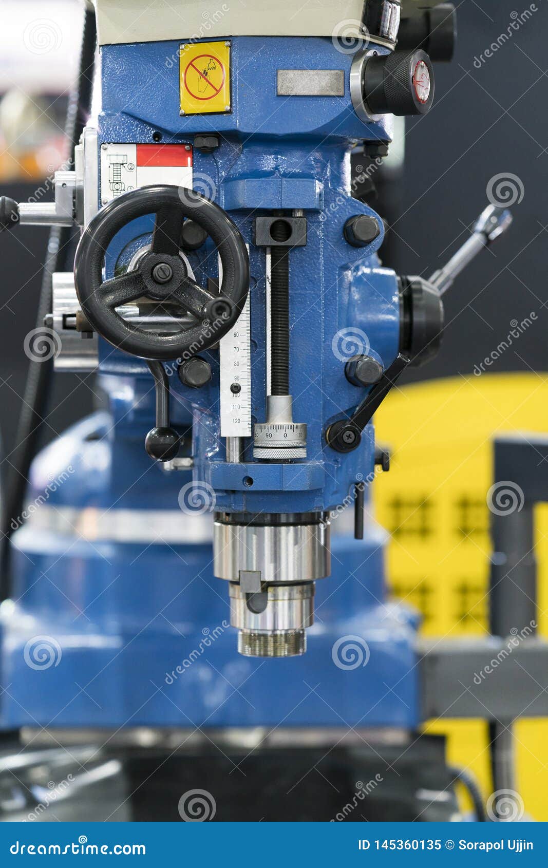 Manual Milling Machine with Auto Drilling Feed and Auto Table Move by ...