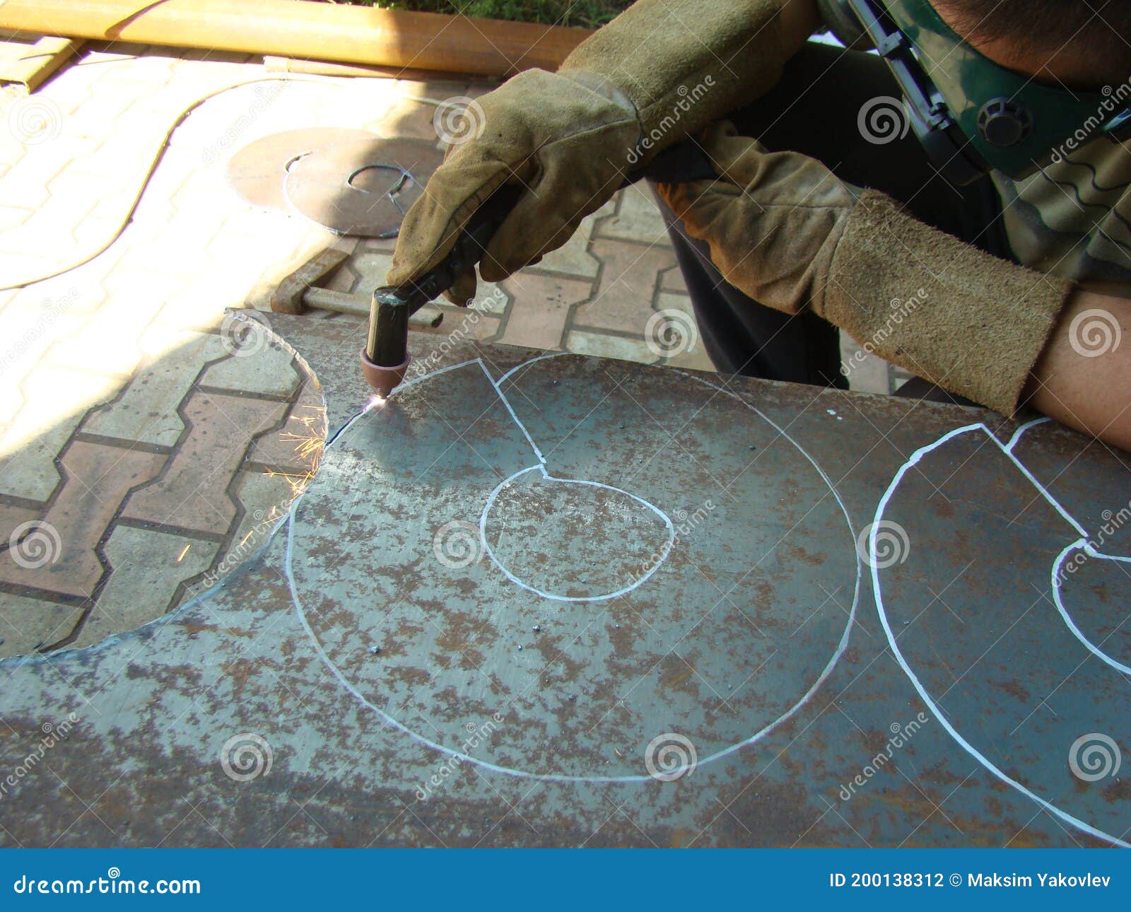 Manual plasma cutter stock photo. Image of craftsmanship - 200138312