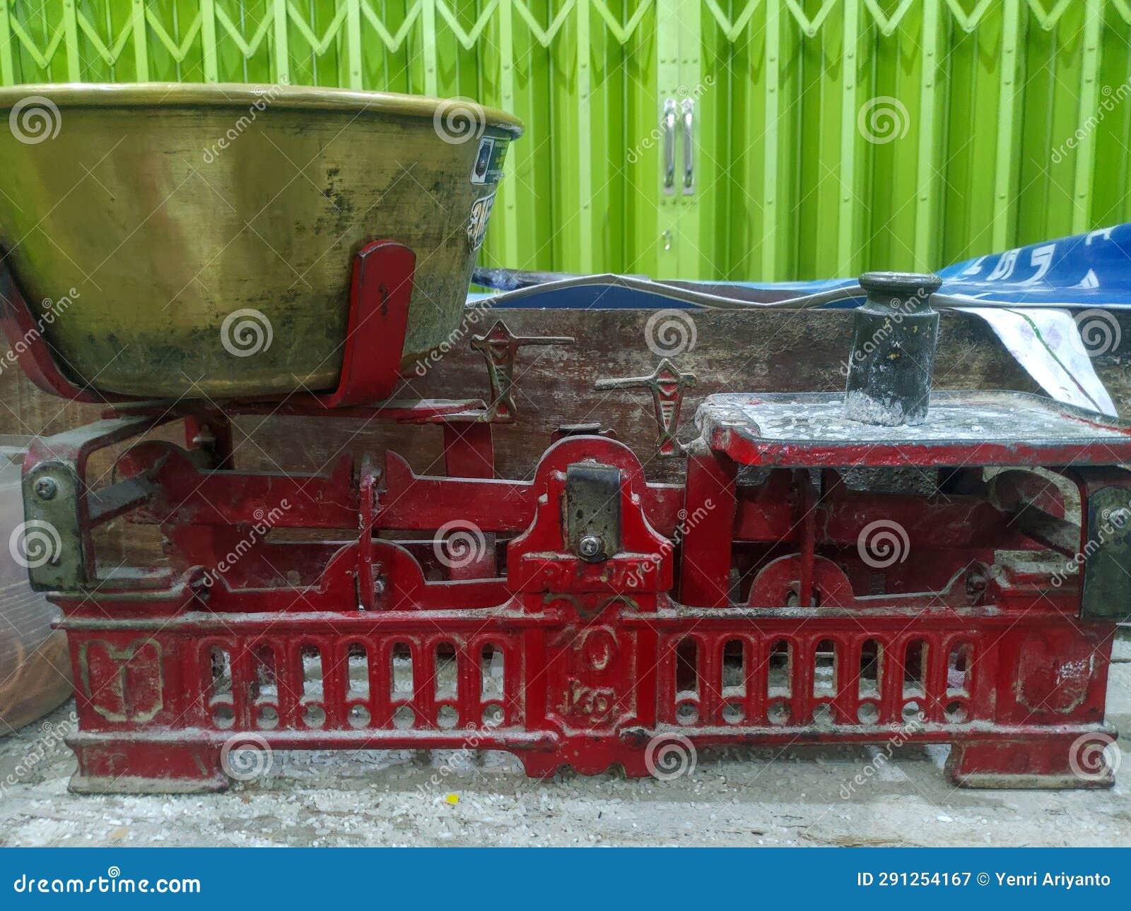 Manual Scales Made of Iron Commonly Used in Trade Stock Image - Image ...