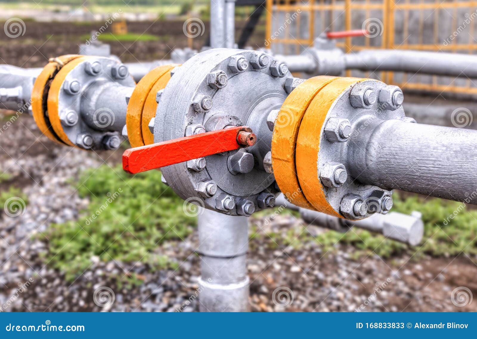 Manual Shut-off Valve on Crude Oil Well Stock Image - Image of ... Manual Shut-off Valve on Crude Oil Well Stock Image - Image of ...
