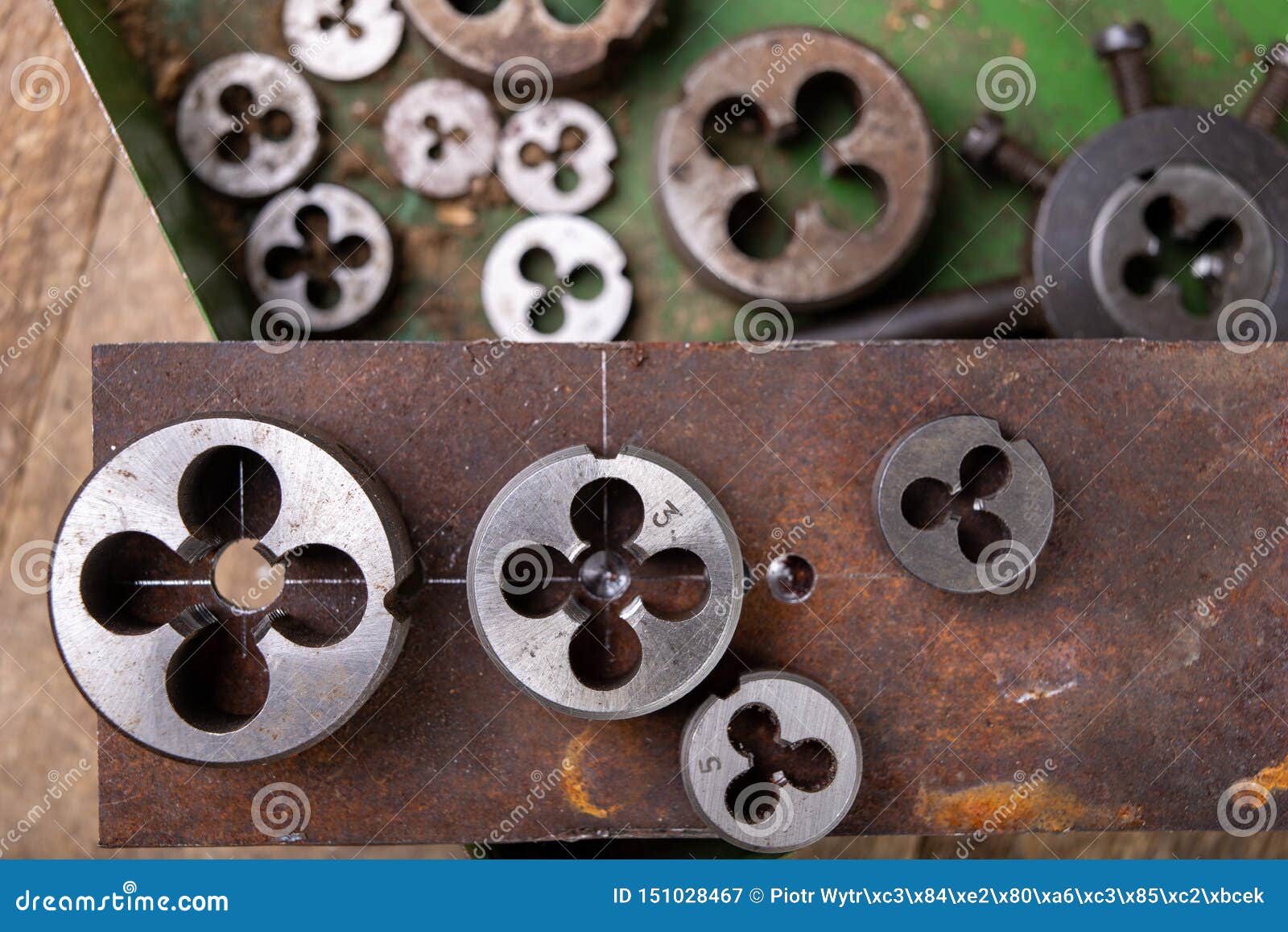 Manual Thread Cutting in Metal. Locksmith Accessories for Small Work in ...