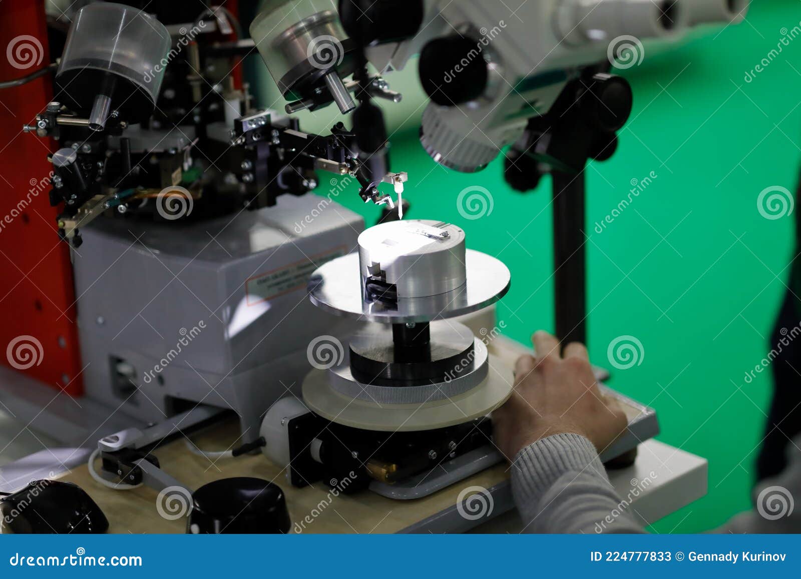 Manual Ultrasonic Wire Wedge Bonding Machine Stock Image - Image of ...