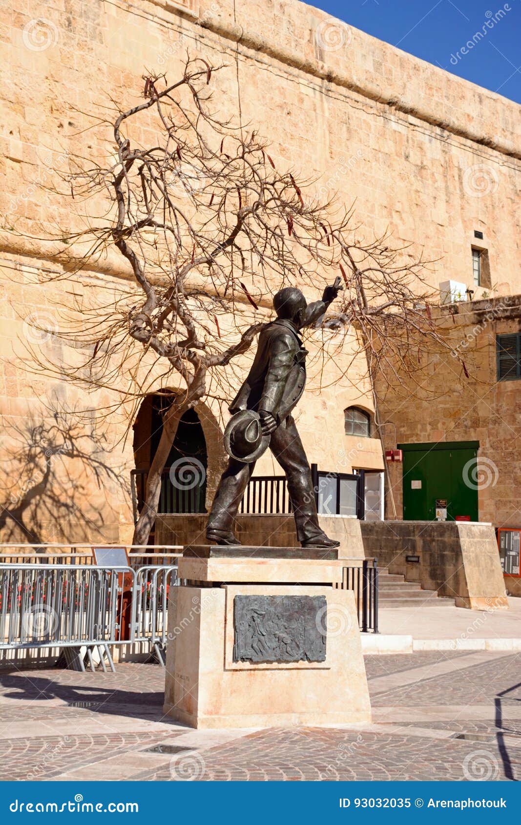 Manuel Dimech Statue, Malta. Stock Image - Image of square, statue ...