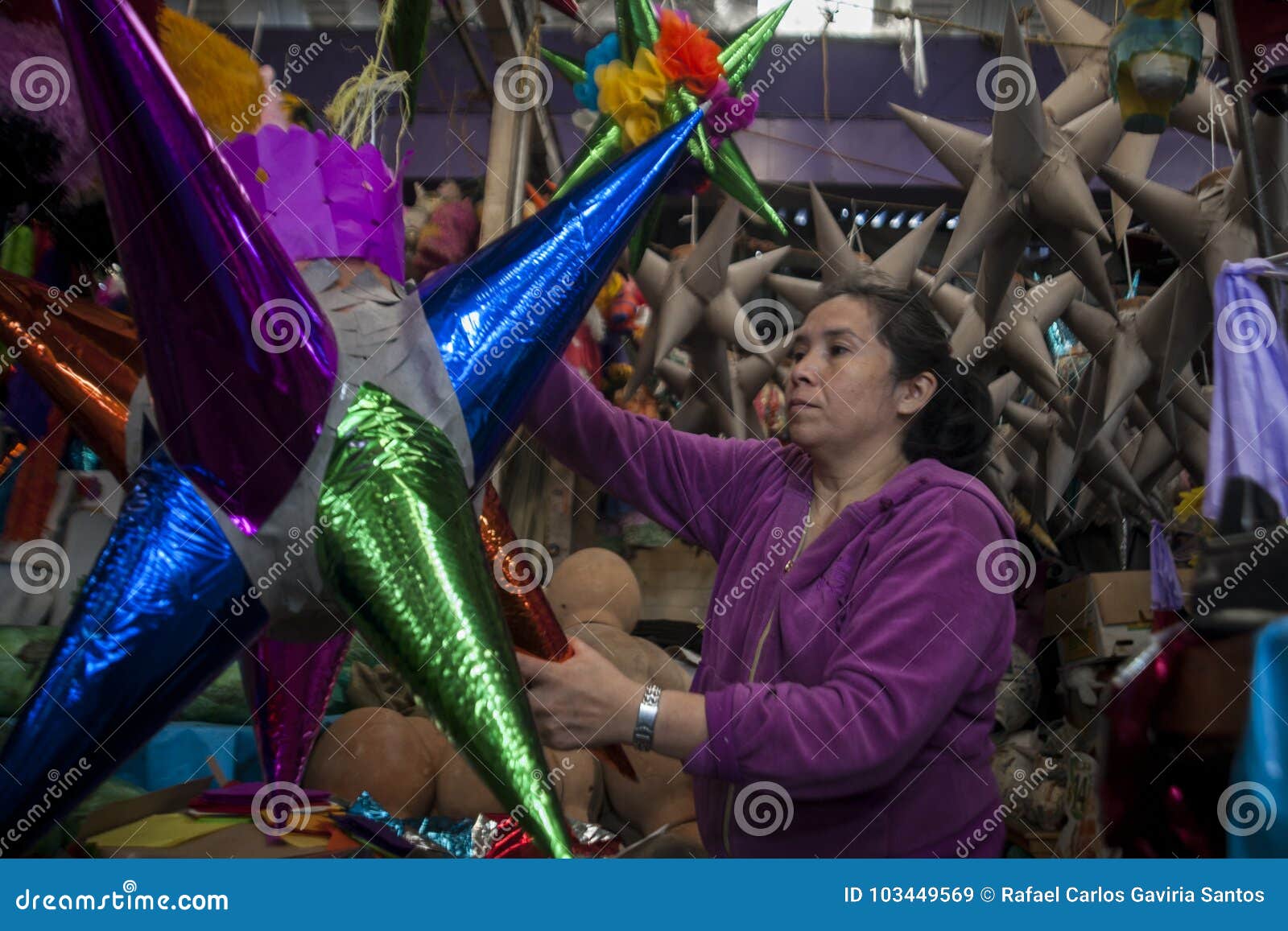 Manufacture of piÃ±atas editorial stock image. Image of market - 103449569