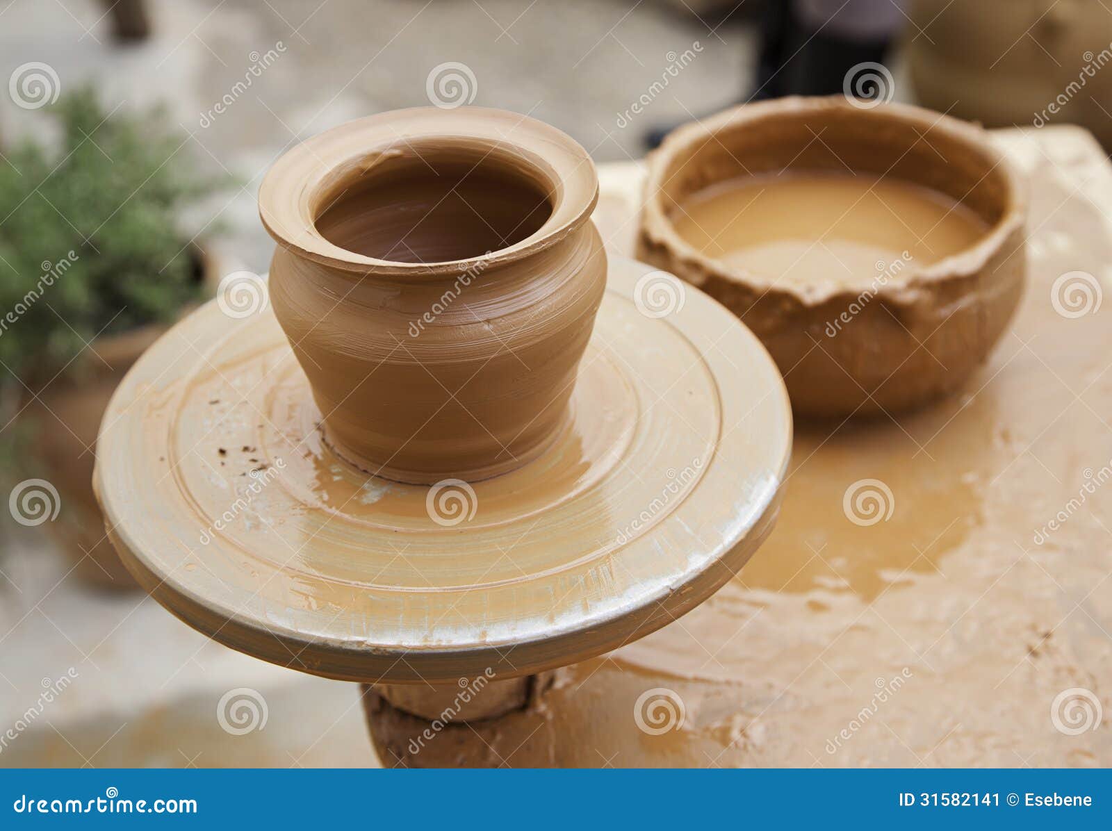 Manufacturing clay vase stock image. Image of skill, artisan - 31582141