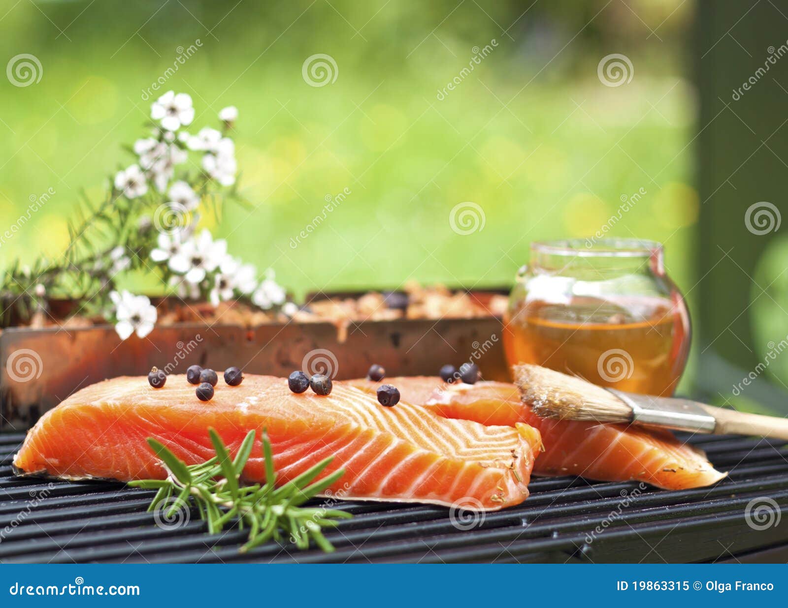 Manuka and Honey Smoked Salmon Stock Image - Image of brush, chips ...