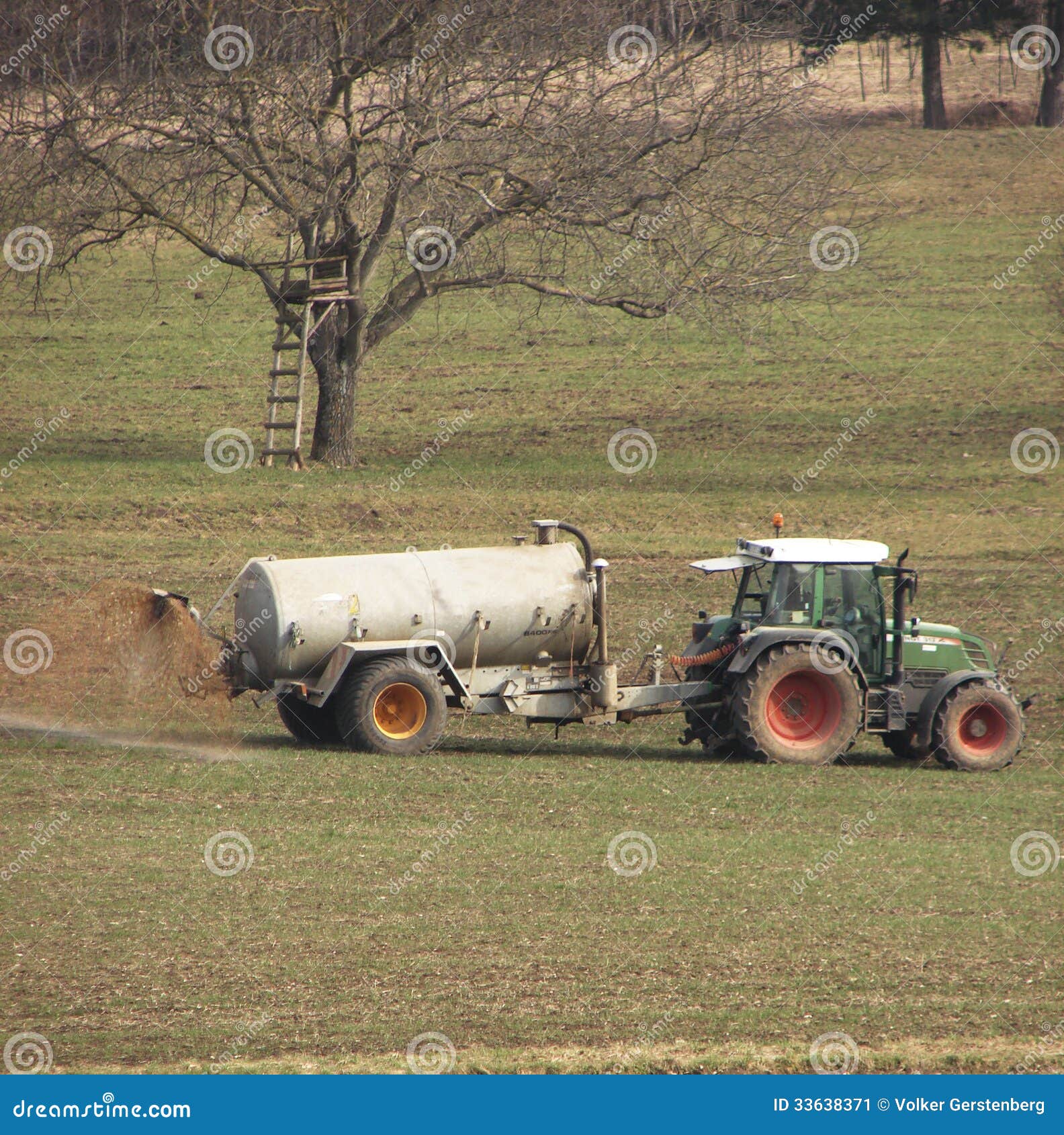 Manuring stock image. Image of farmyard, manure, tractor - 33638371