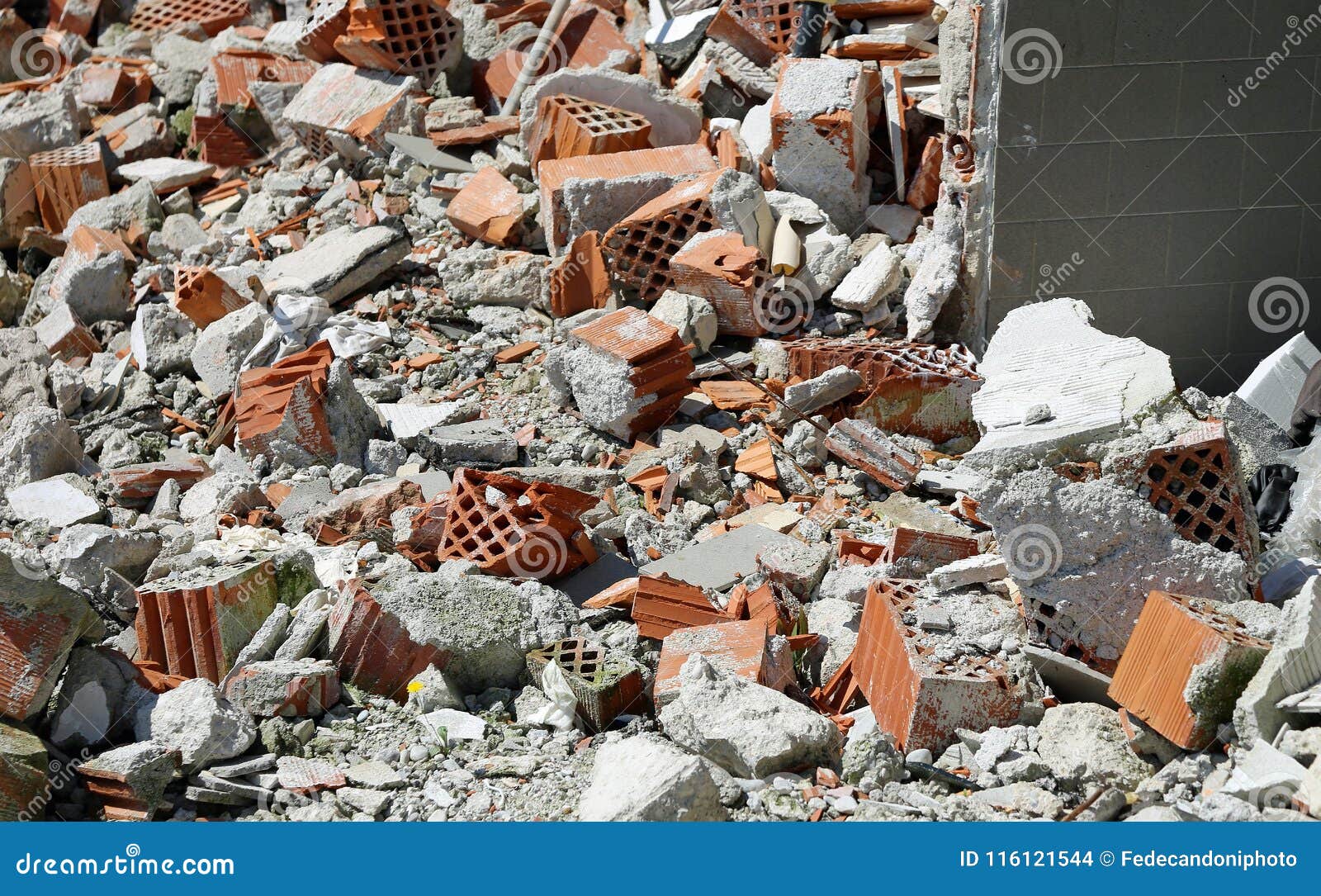 Many debris and bricks stock photo. Image of brick, destroyed - 116121544