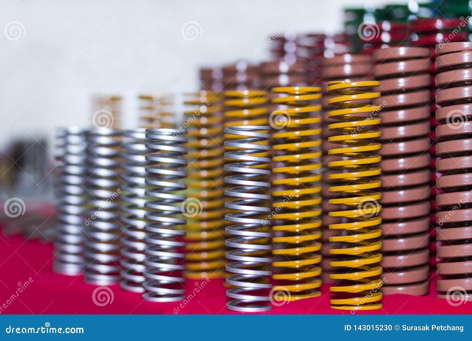 Many Kind and Colorful of Flexibility Metal Coil Spring for Industrial ...