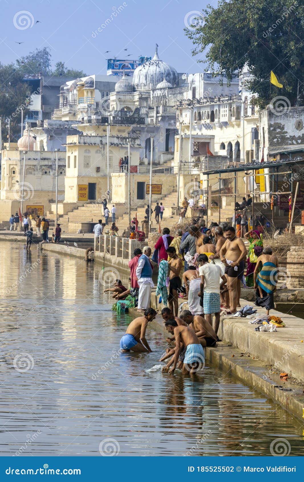 Many People Taking Holy Bath in the Lake of Pushkar Editorial ...